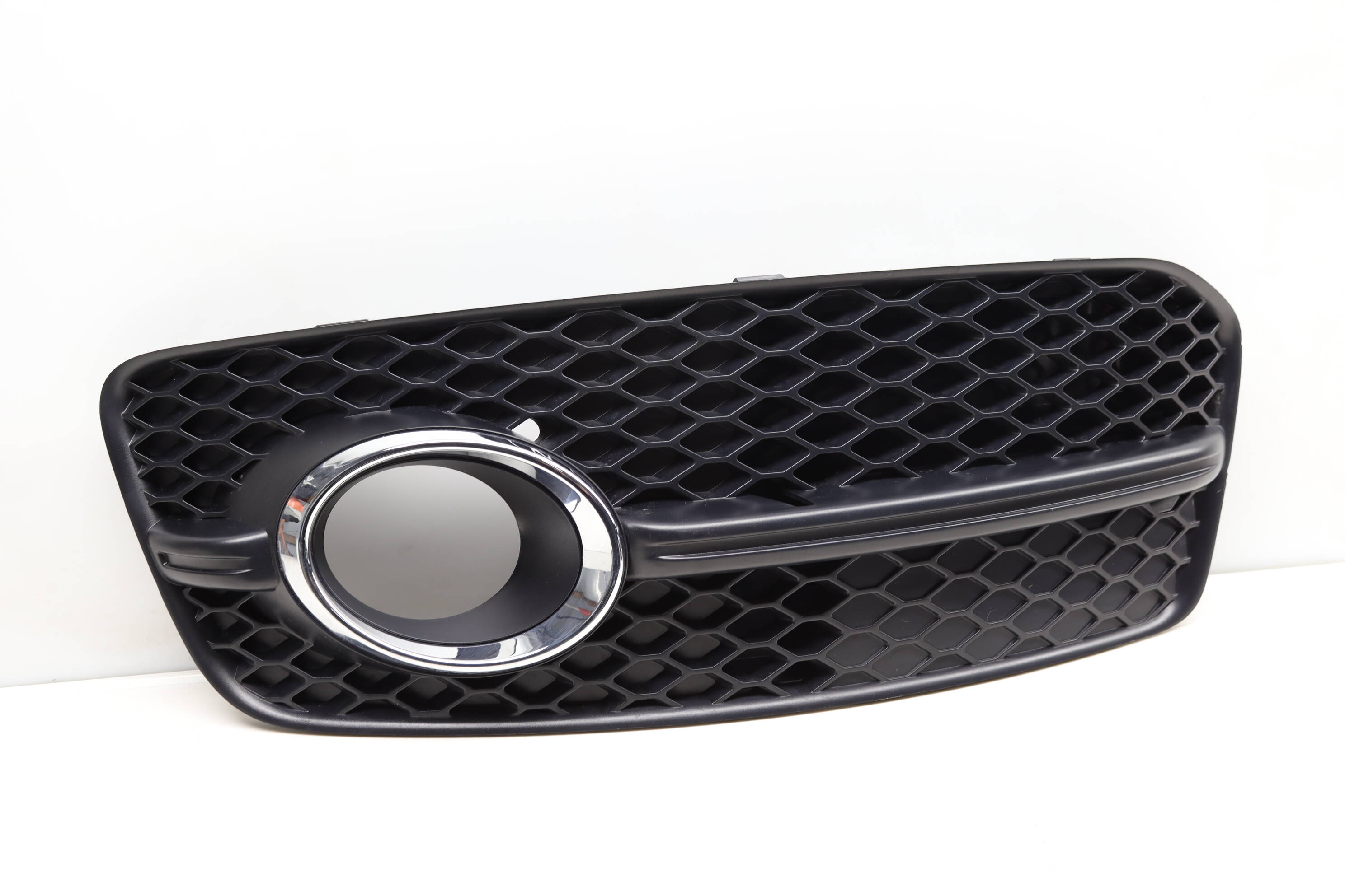 LEFT - S-LINE BUMPER FOG LIGHT GRILLE / COVER - AUDI Q5 - 8R0807681E
