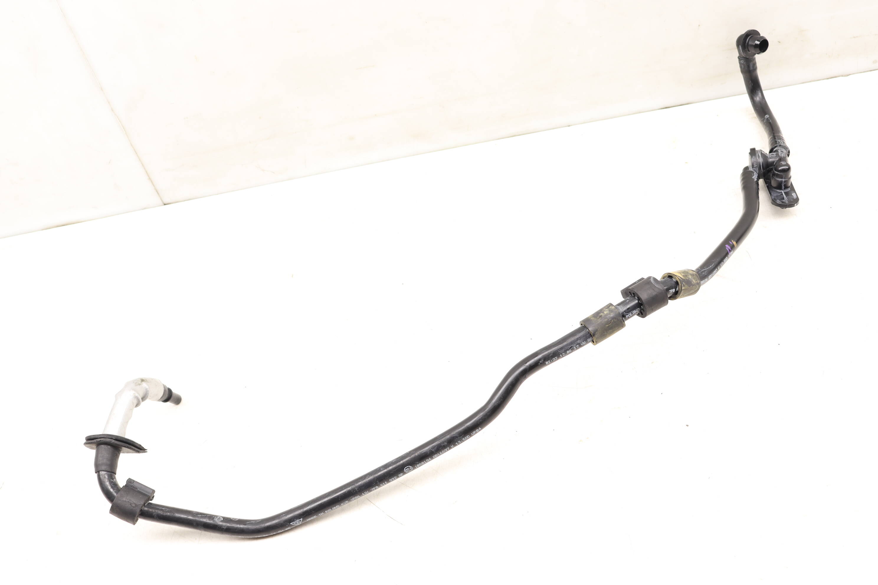VW Brake Booster Vacuum Line / Tube (Touareg) 7P0611932AP