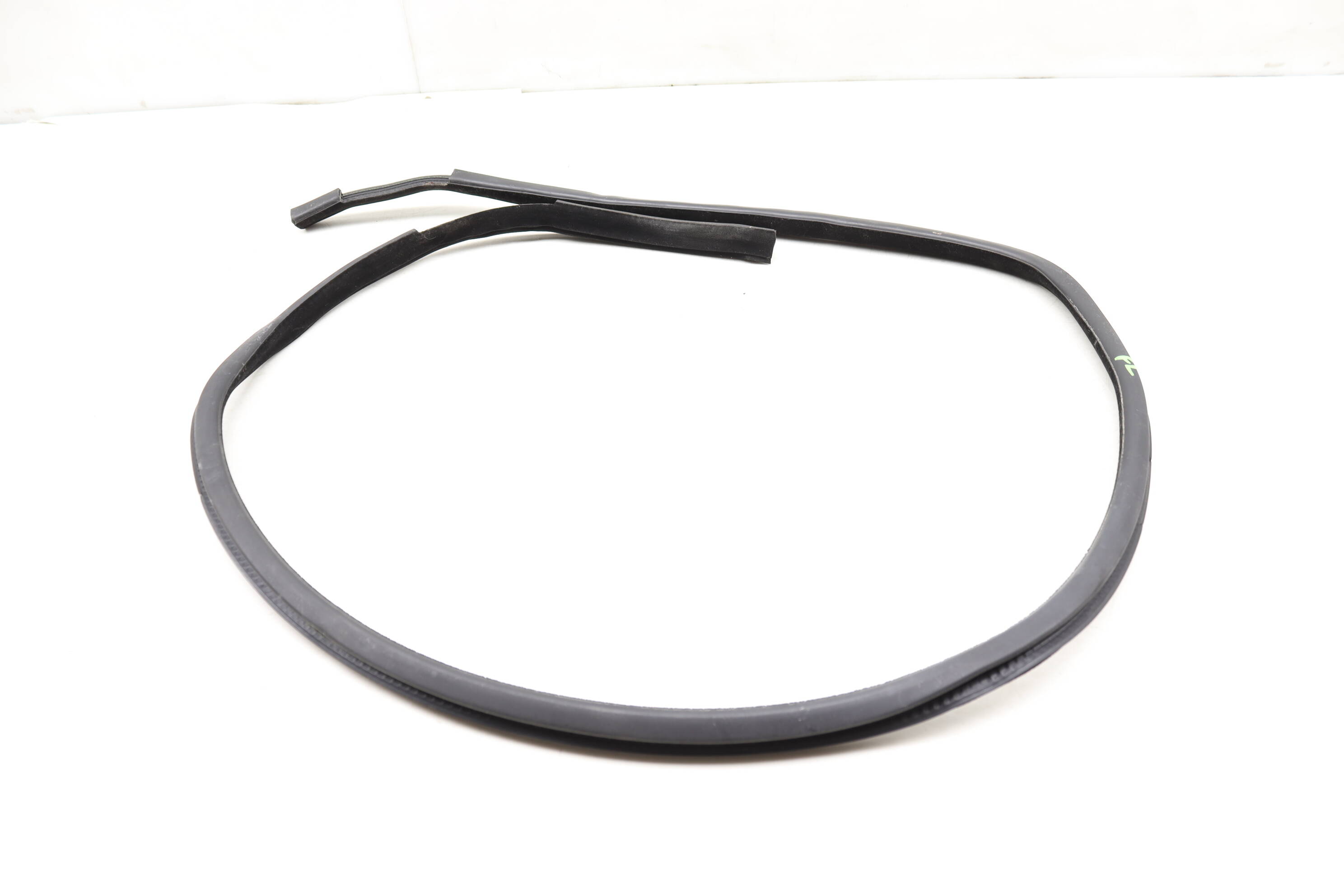 VW Upper Window Inner Glass Seal / Weather Stripping 3B0837439E