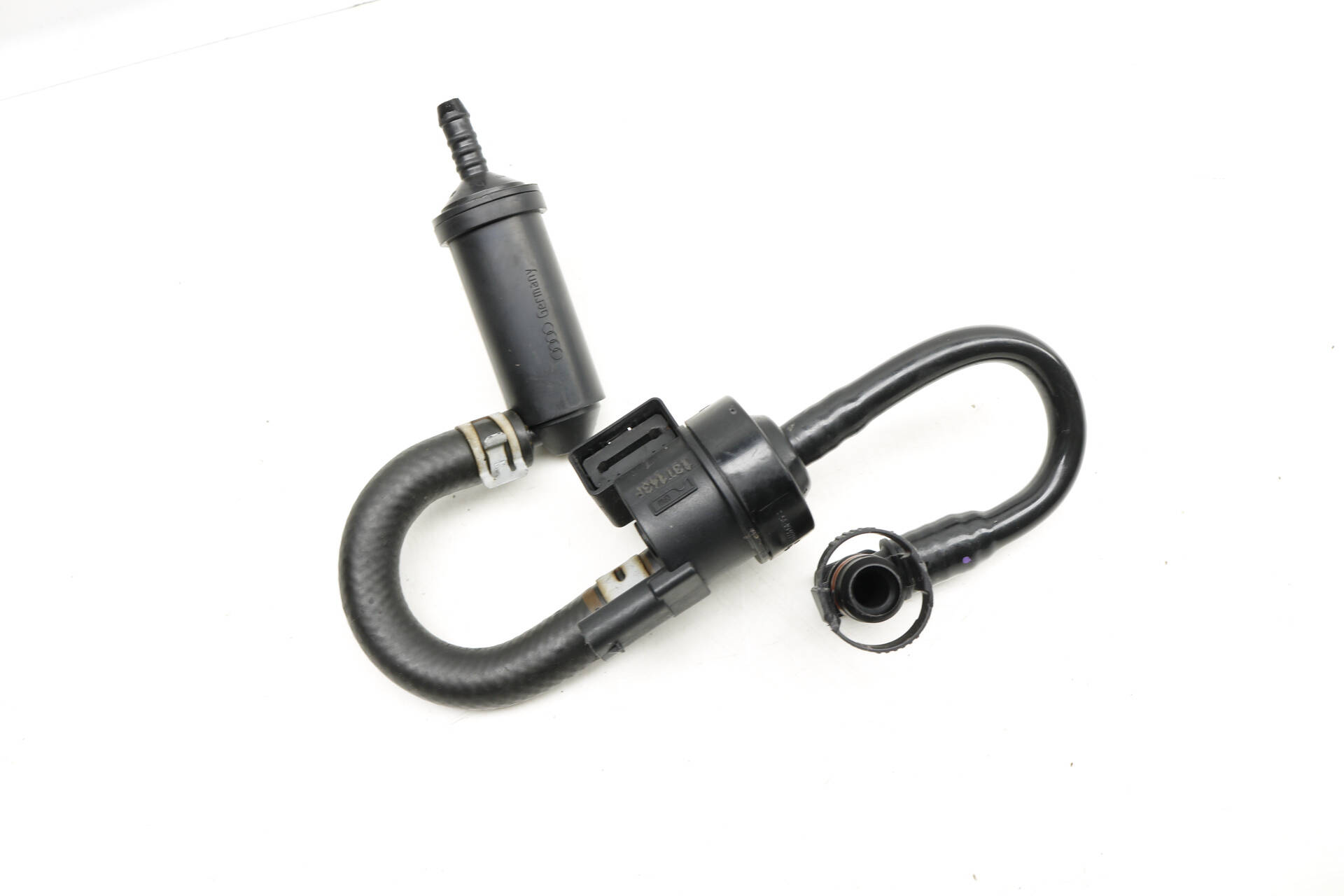 Audi Purge Valve W/ Connecting Tube 06E133781K