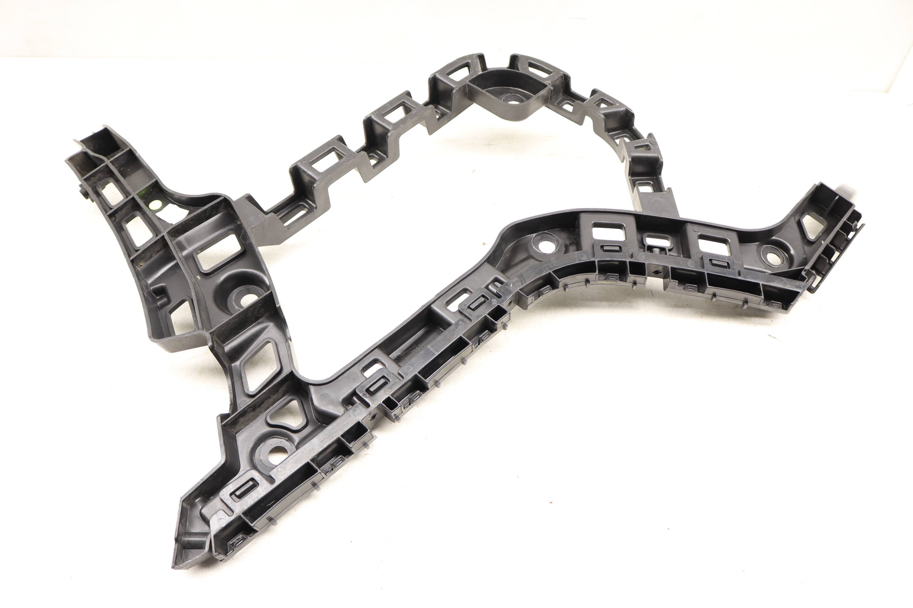 VW Rear Right Bumper Guide Mount / Bracket 5GM807376