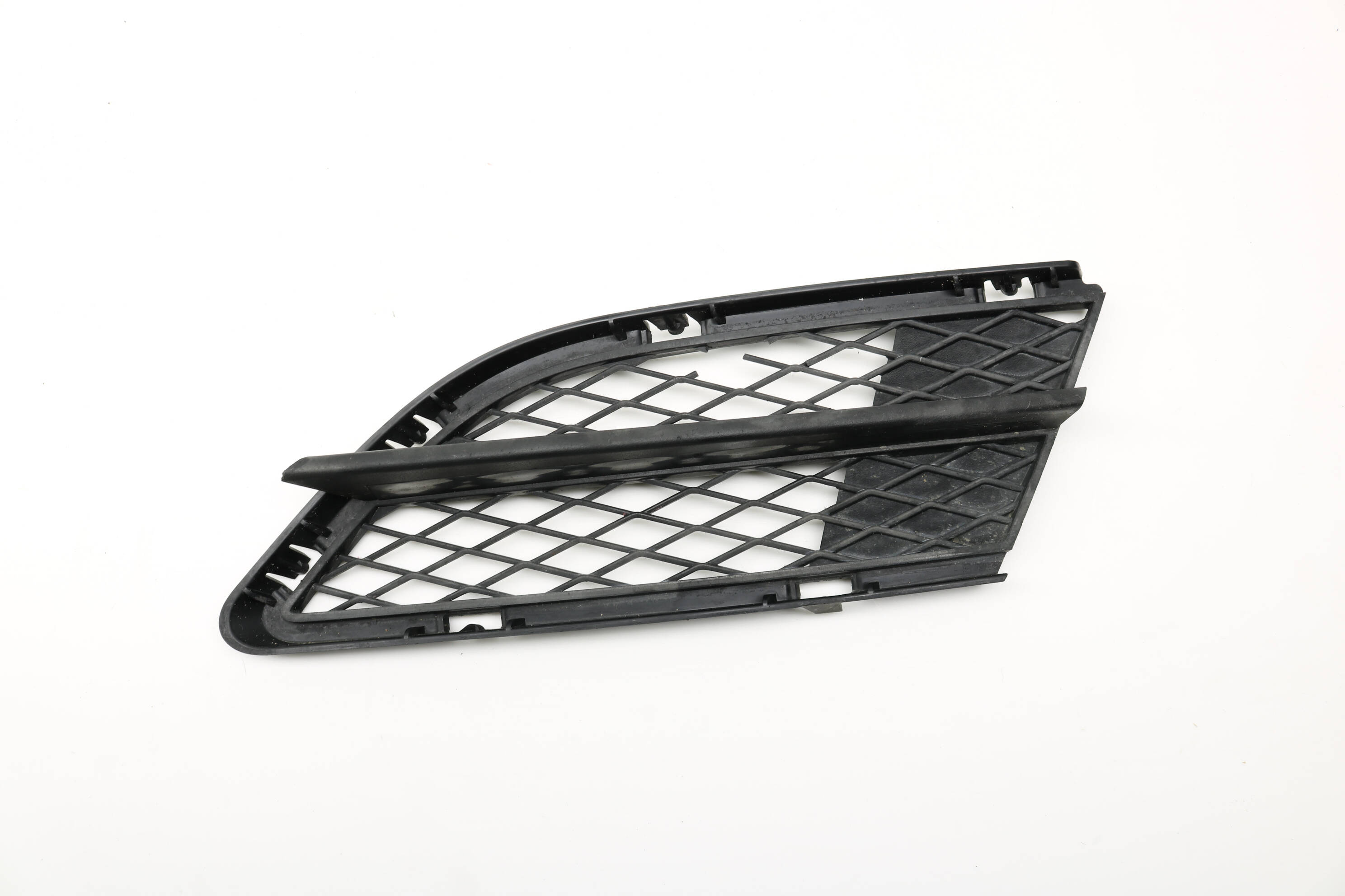 BMW Front Left Bumper Grille 51117198901