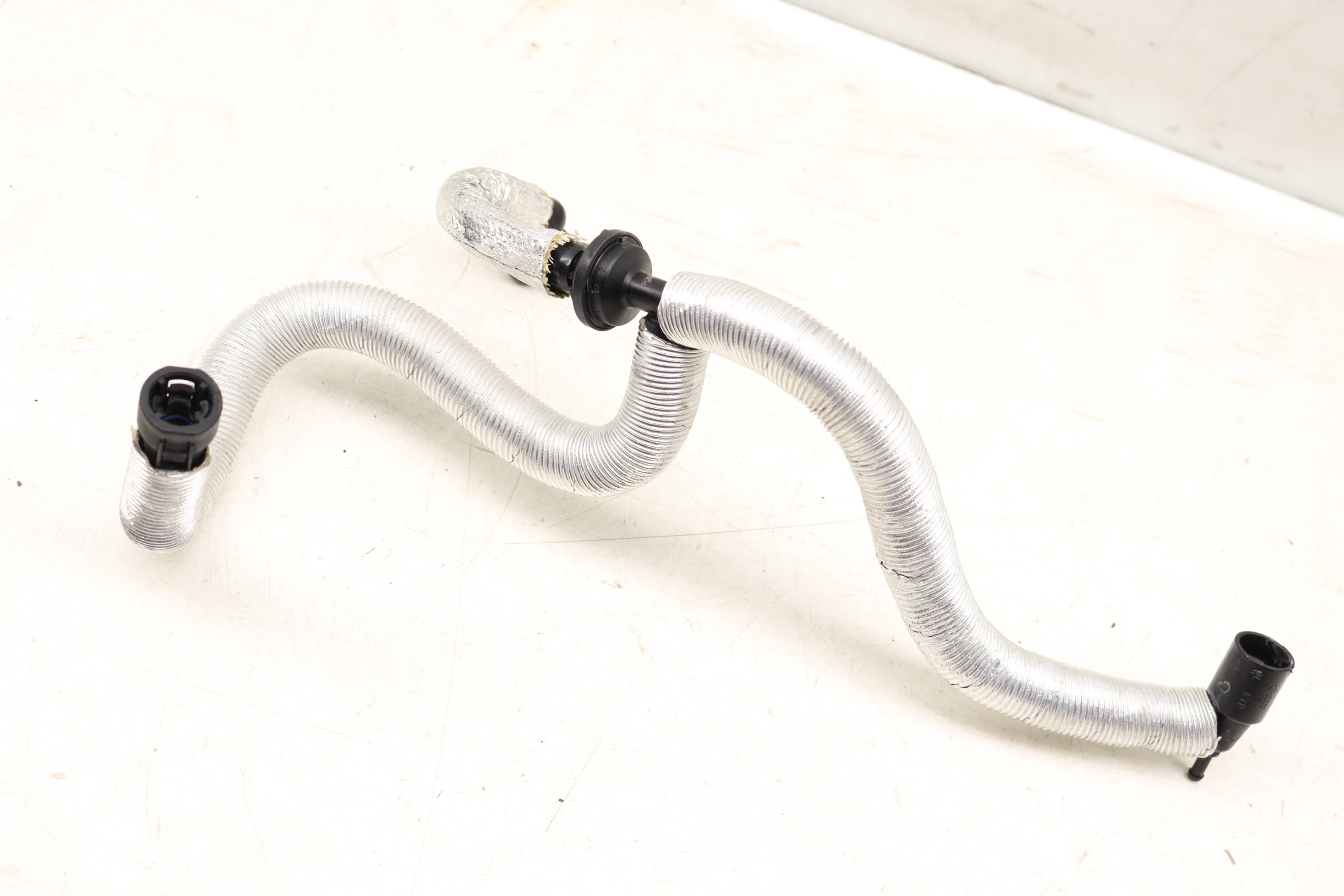 Porsche Brake Vacuum Line / Tube (Cayenne) 7P5611931J