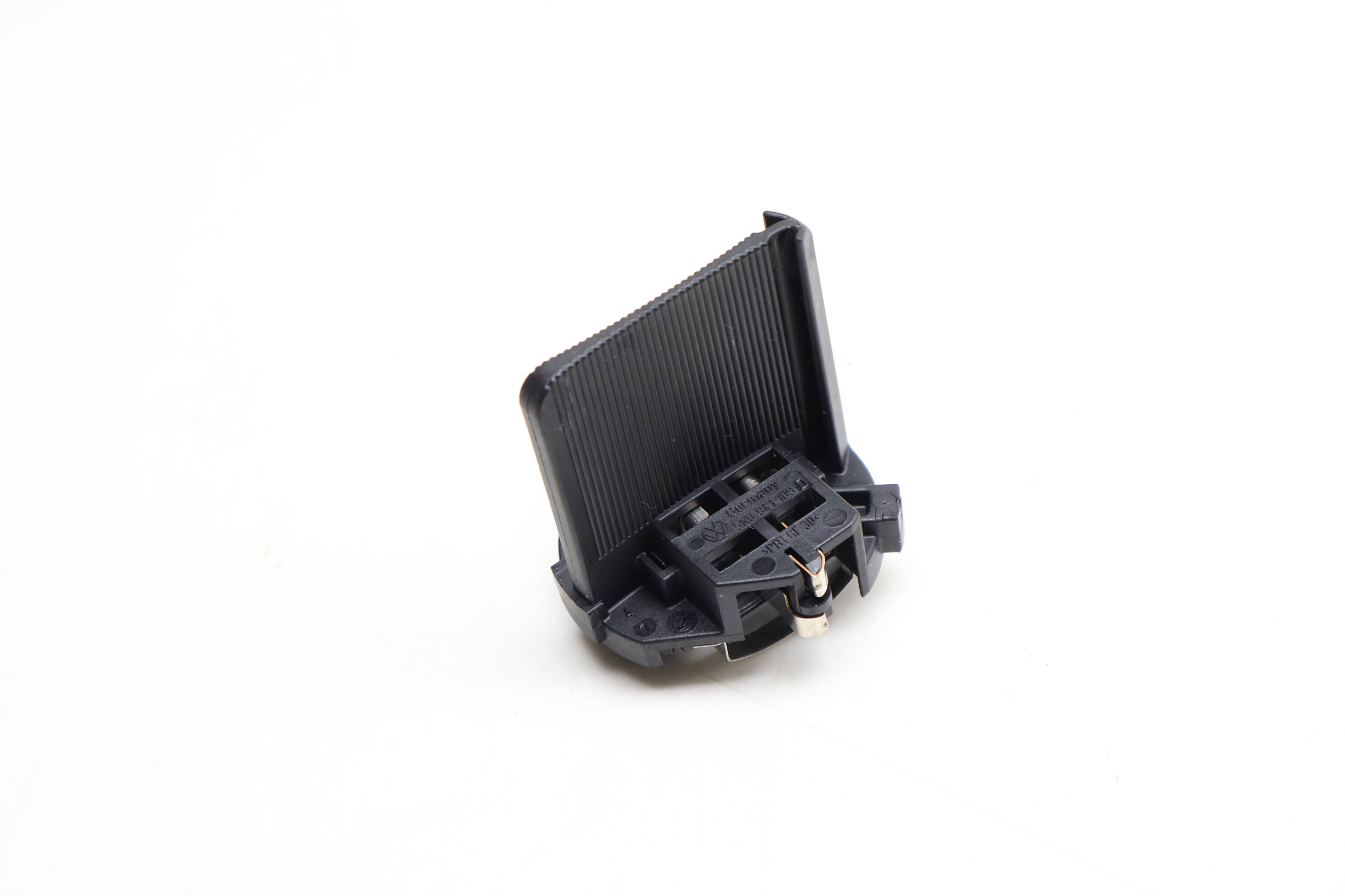 VW Headlight Bulb Holder / Socket (Low Beam) 5K0941109D