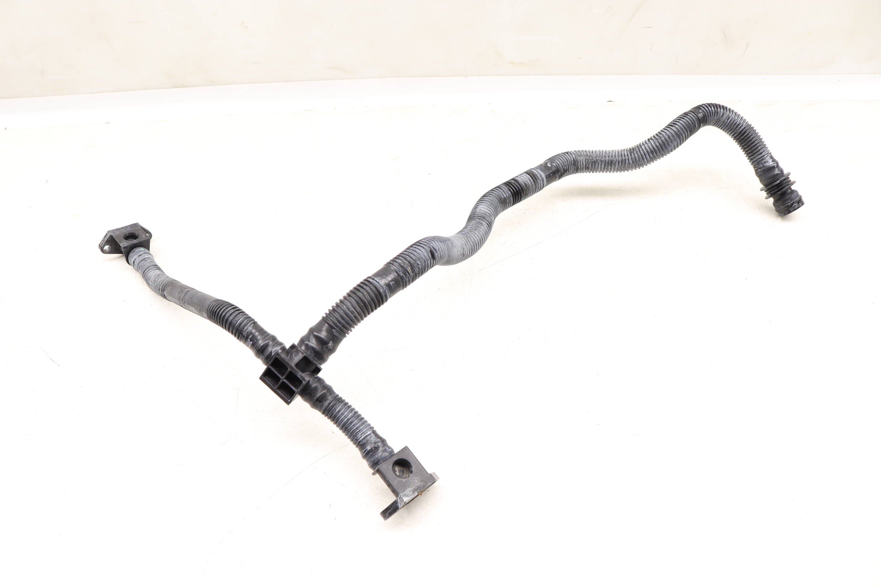 Audi Secondary Air Pump / Egr Valve Hose / Line 06E131143AJ