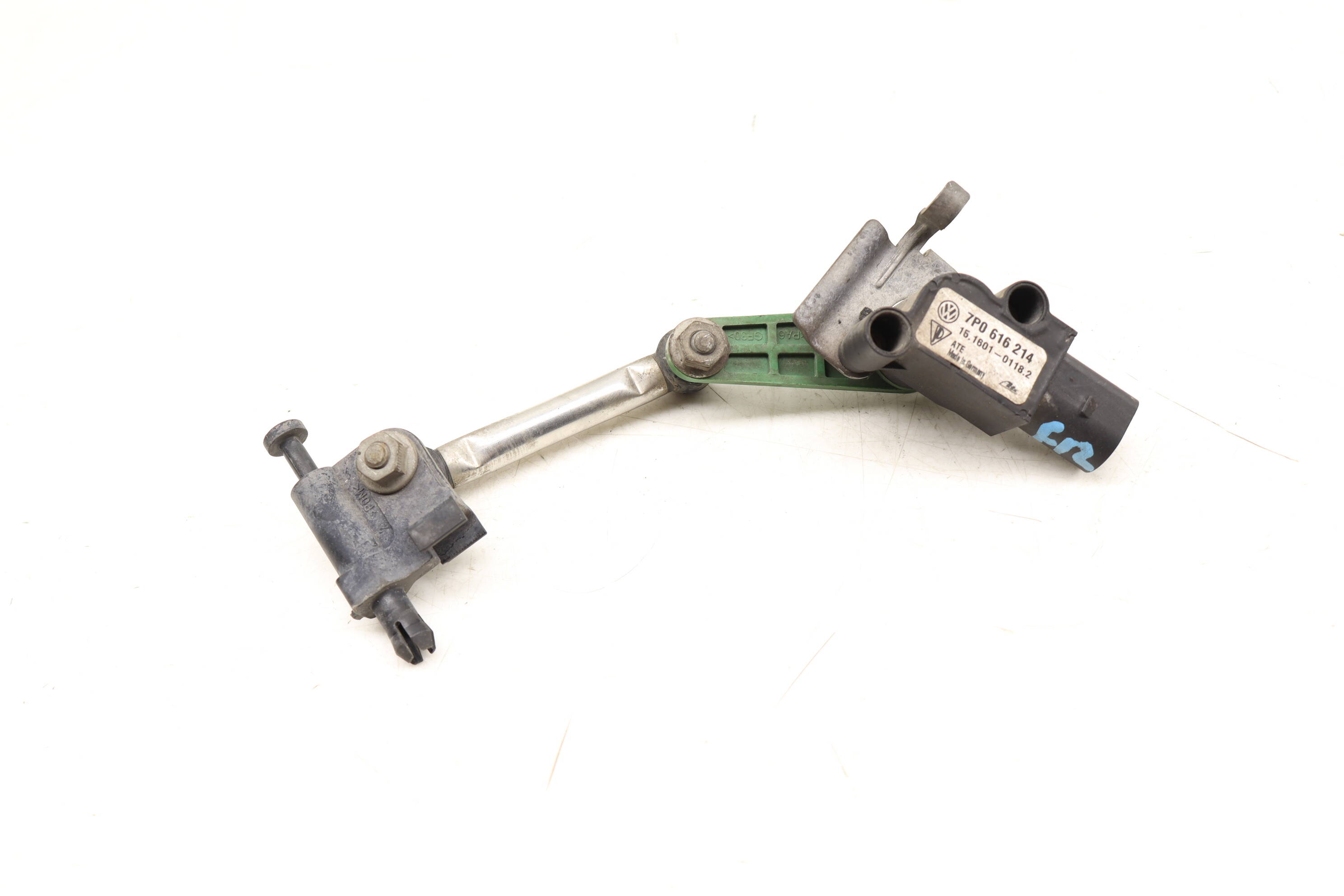 VW Front Right Headlight / Suspension Leveling Sensor 7P0616214