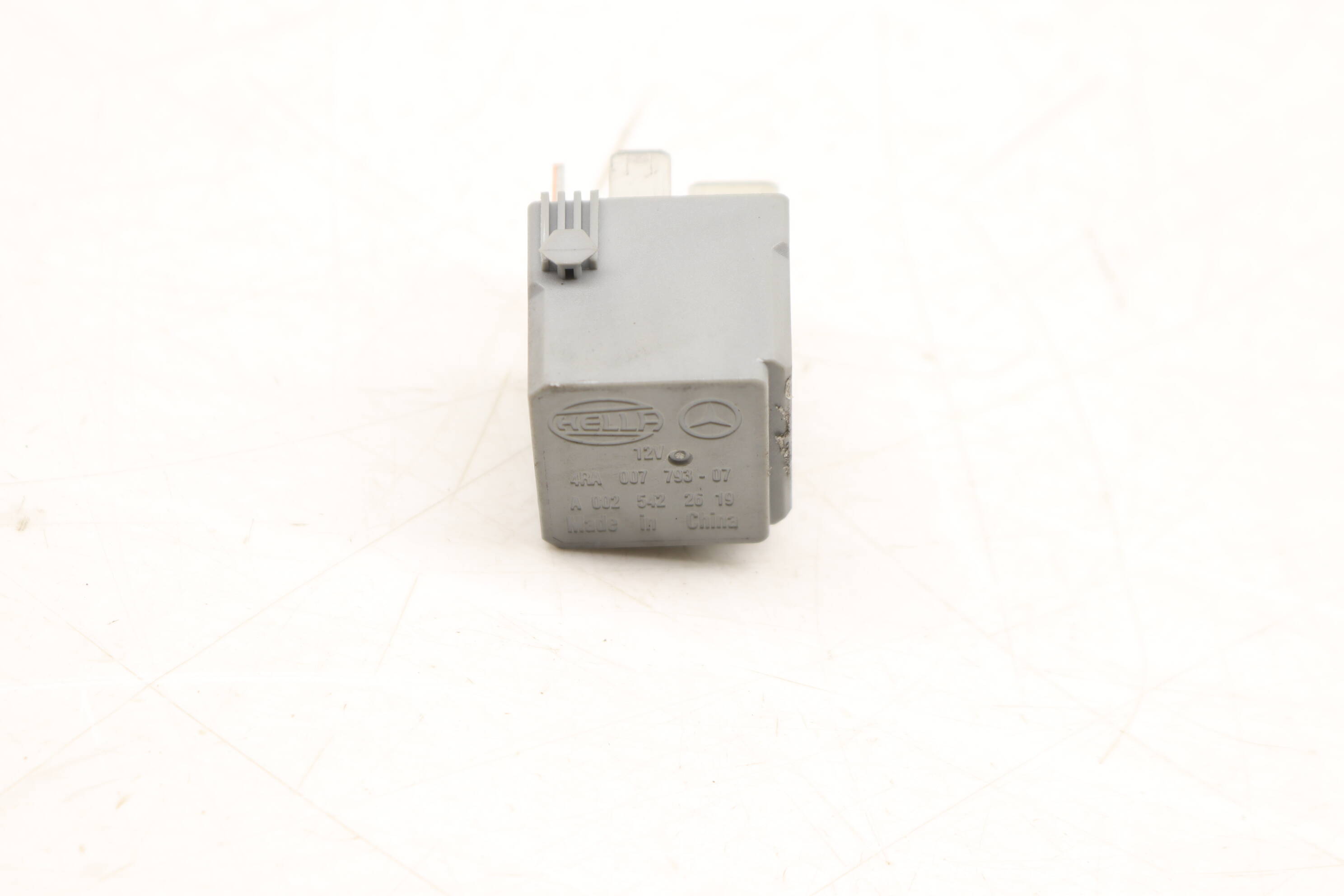 Mercedes-Benz Relay 0025422619