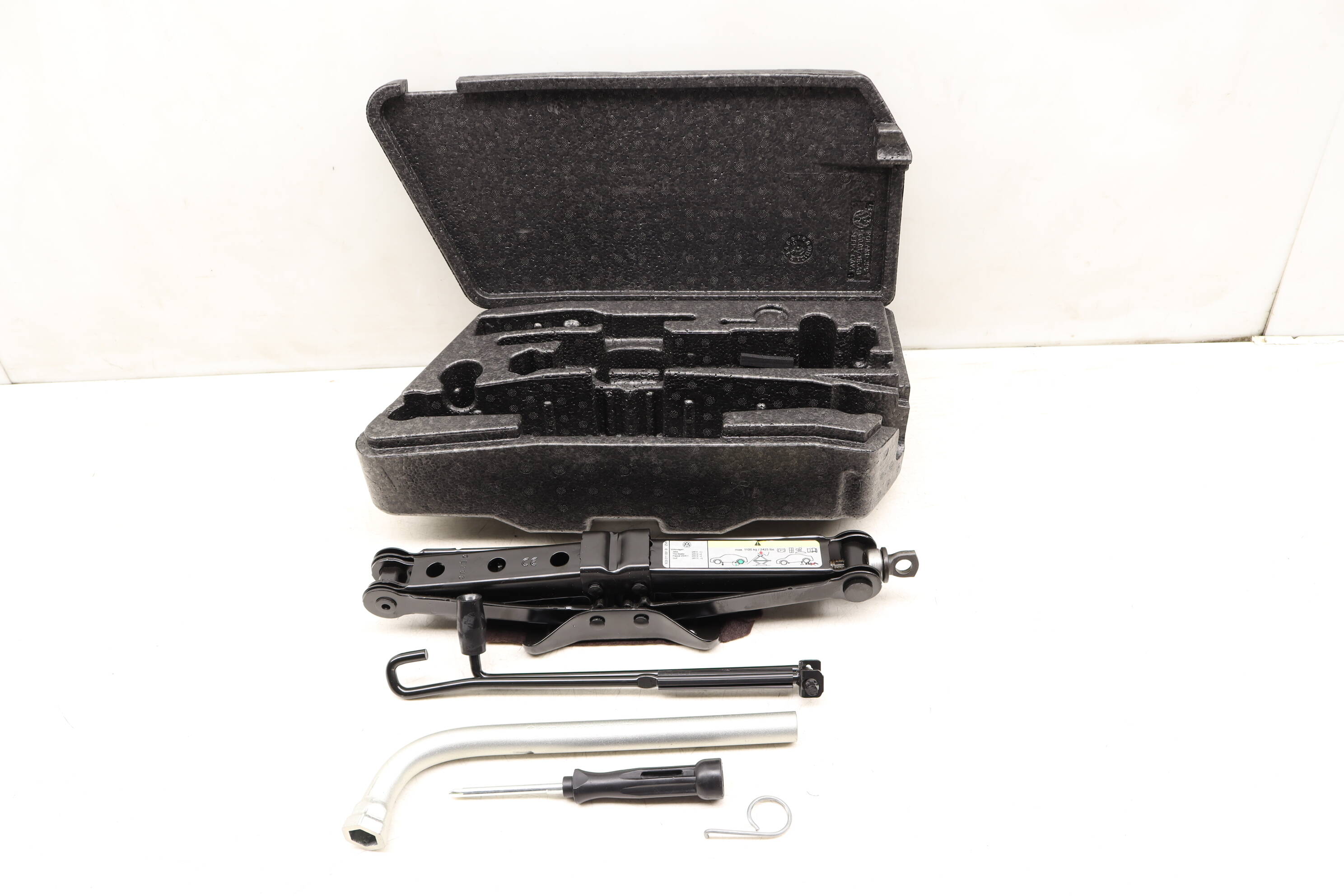 VW Tool Kit Set W/ Jack 5G0012115S