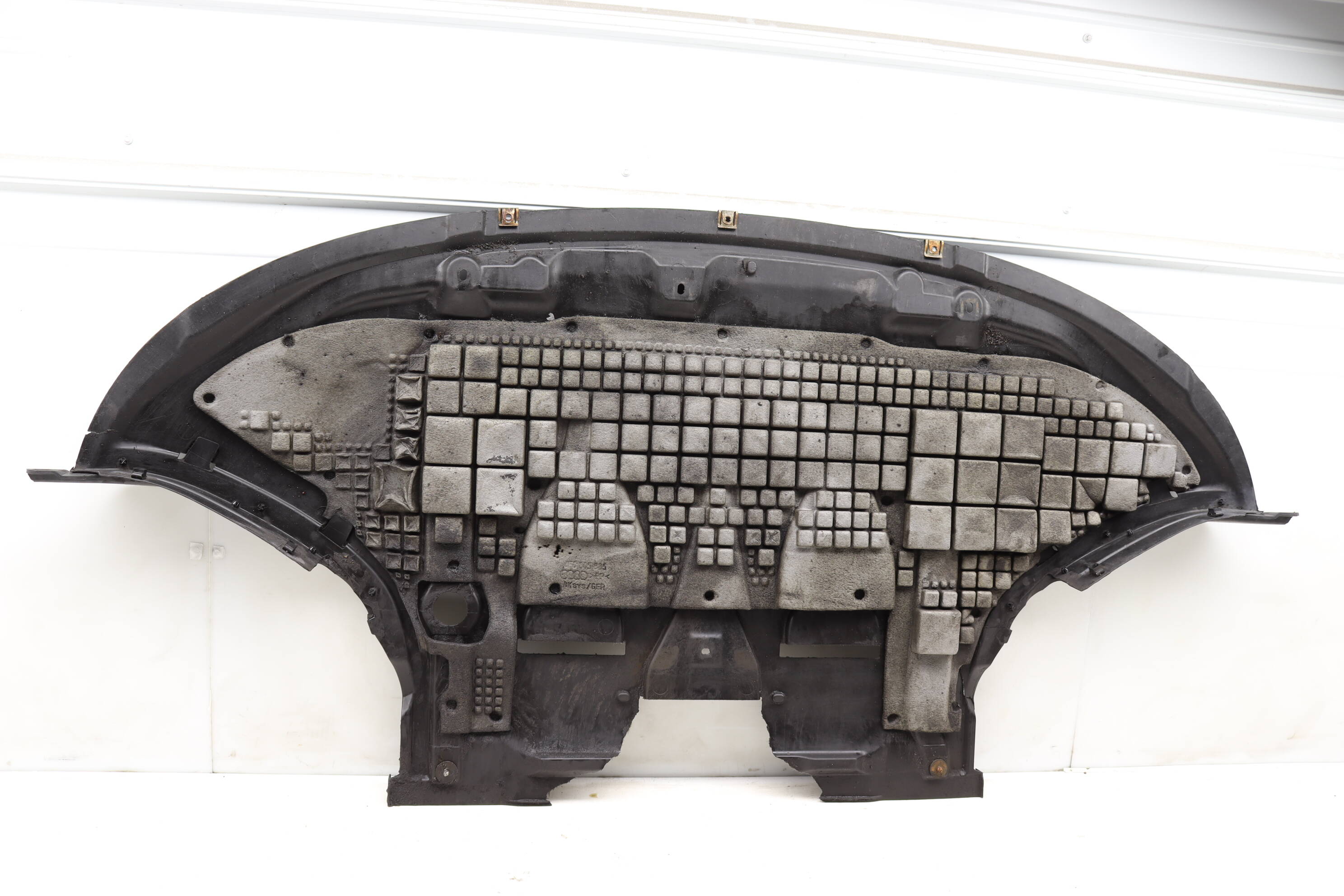 FRONT - BELLY PAN / SKID PLATE / SOUND BAFFLE - AUDI A6 - 4F0863821E