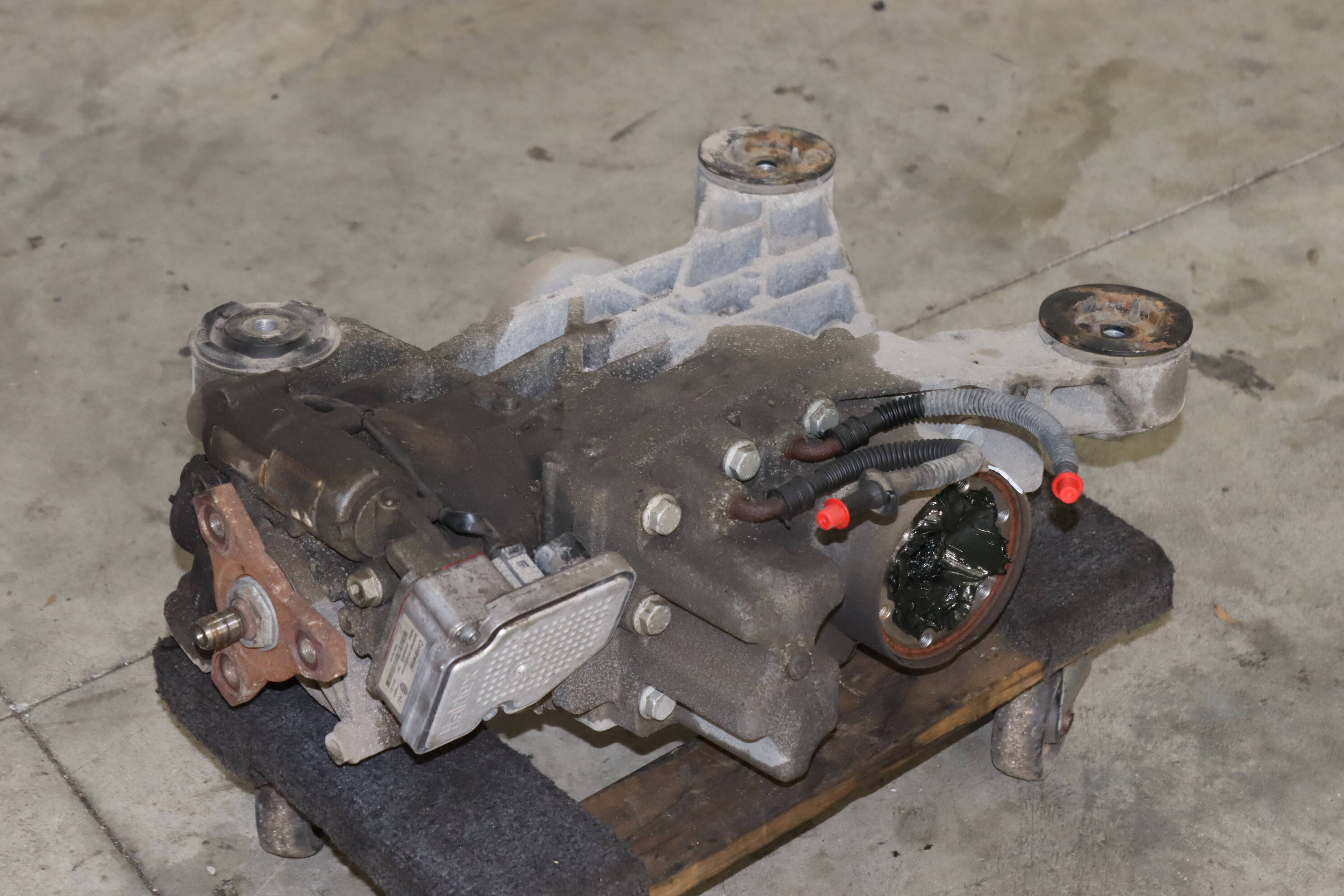 VW Rear Axle Differential / Diff (Golf, GTI, Golf R) 0BR525010B