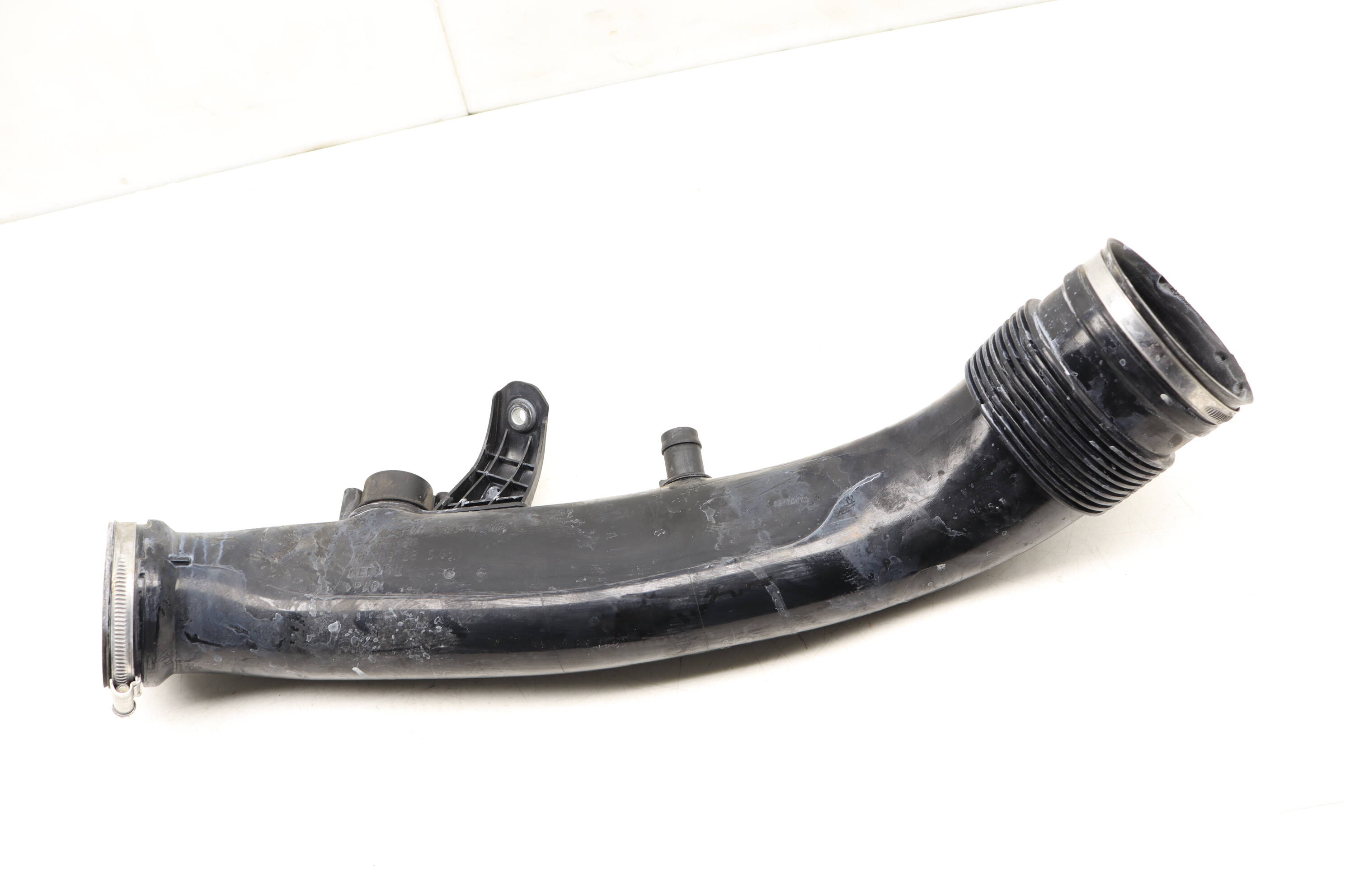 BMW Air Intake Duct / Tube (X4, X5, X6, X3) 13717583714