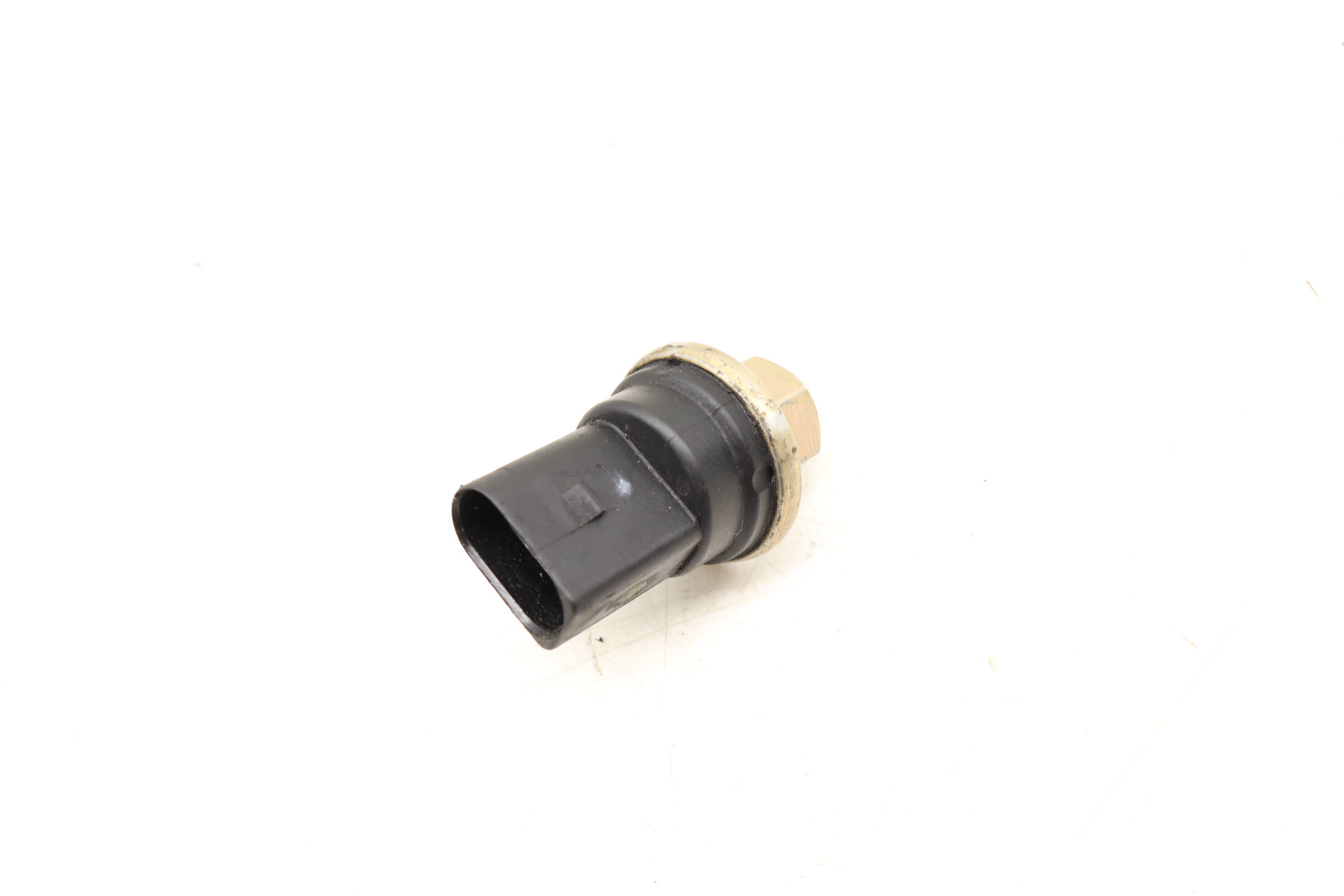 Audi Ac Pressure Sensor / Switch 8E0959126