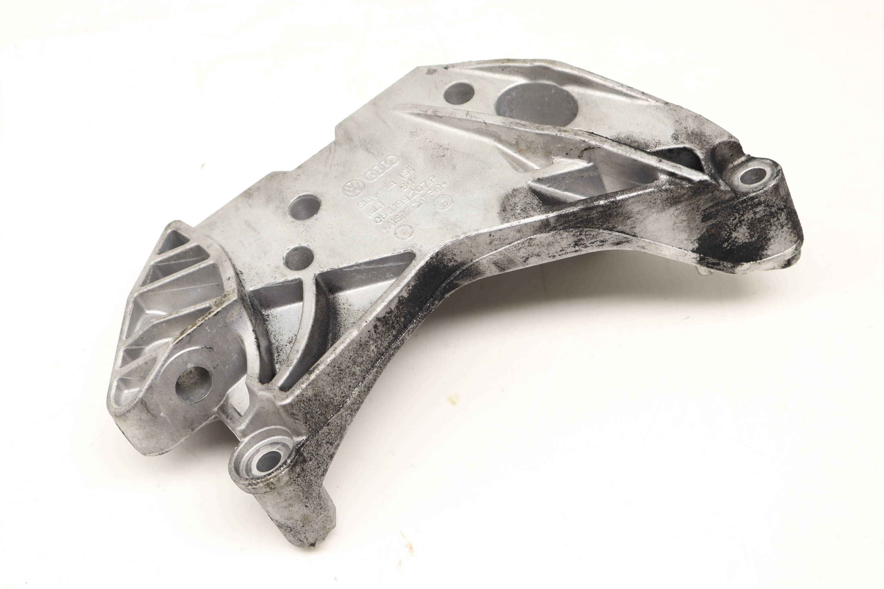 VW Right Engine / Motor Mount Bracket 06J199207P