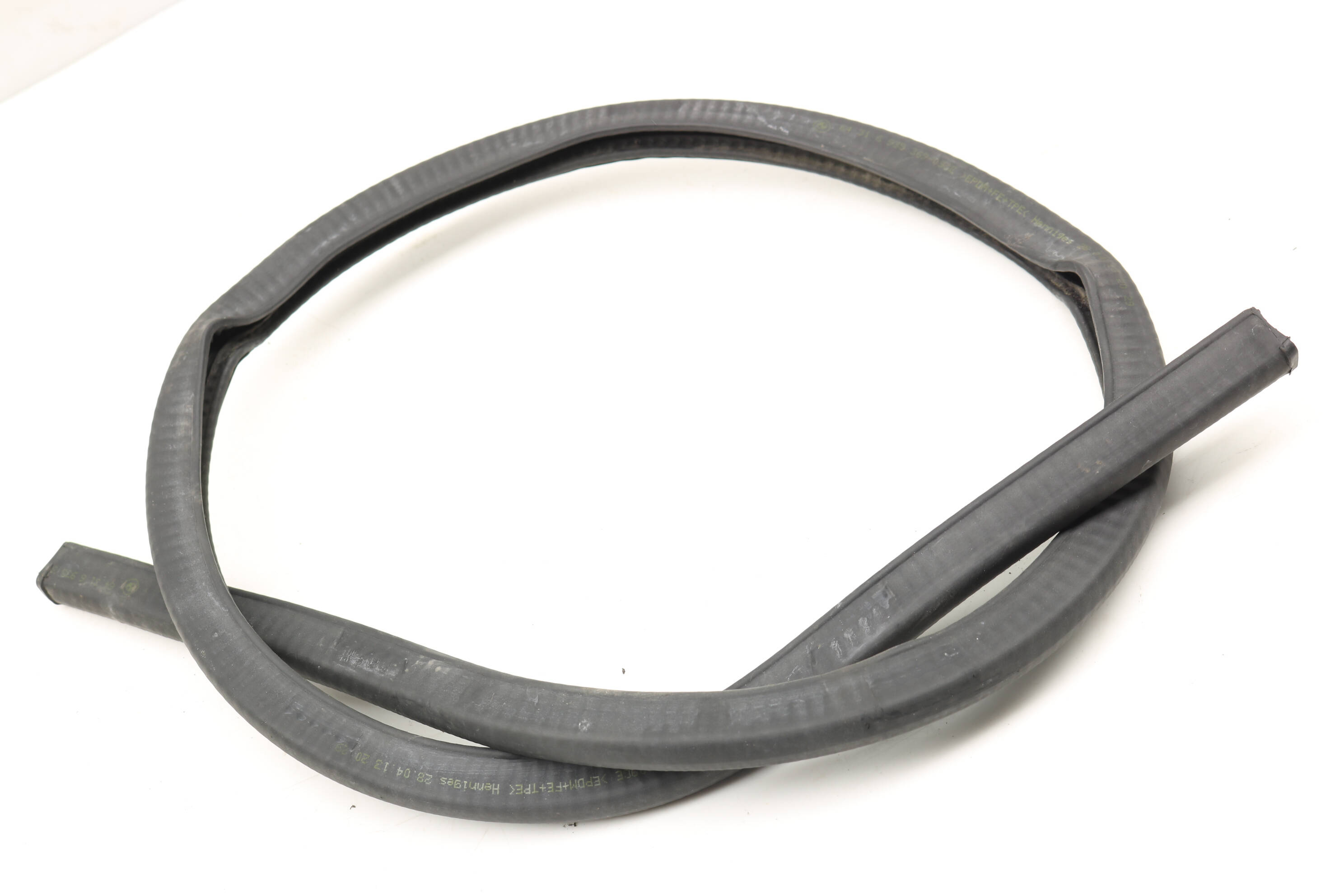 BMW Rain Tray Seal / Hood Weather Stripping 64316935369