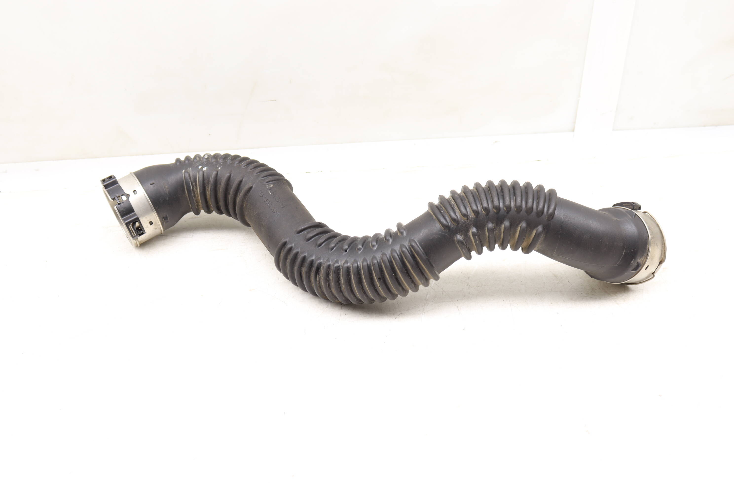 Mercedes-Benz Left Turbo Intercooler Hose 2465200001