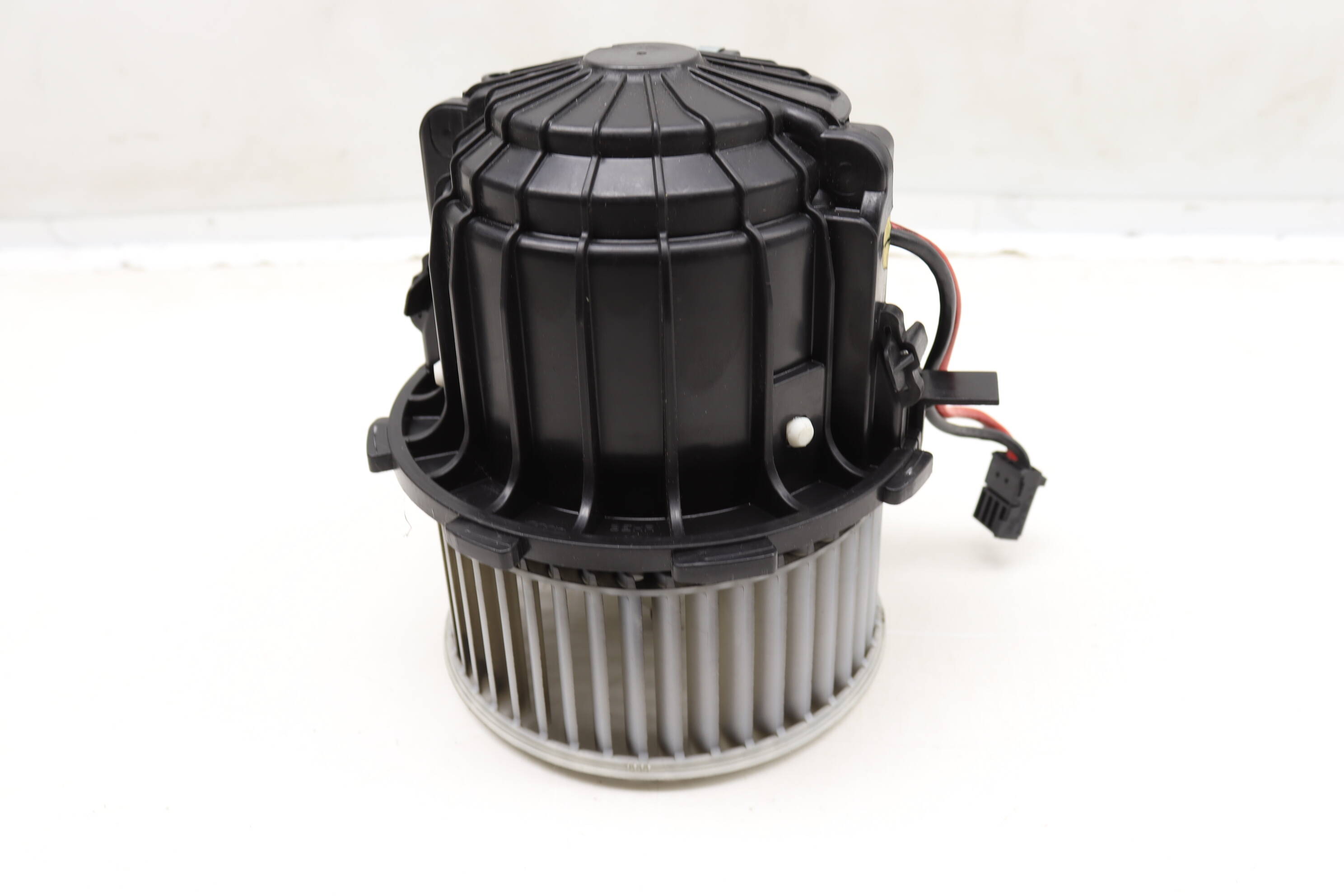 Audi Blower Motor / Fan 8T1820021