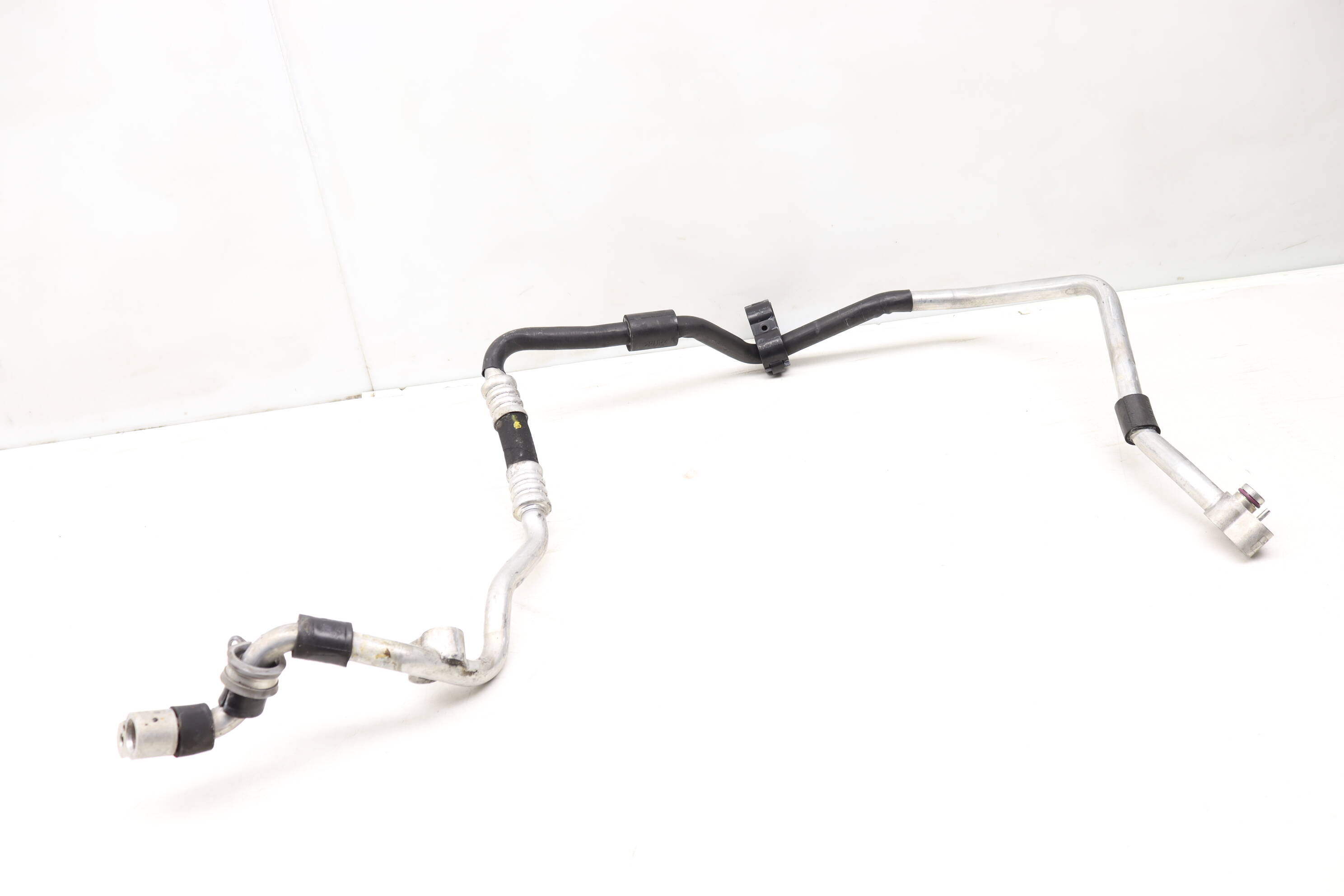 AC HOSE / LINE / PIPE - AUDI Q7 VW TOUAREG - 7L6820017E