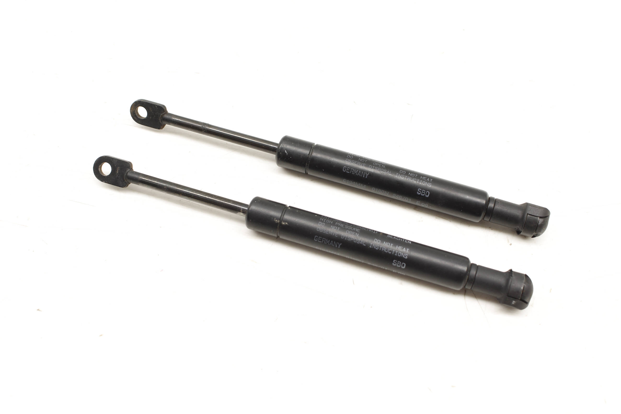 VW Rear Bench Seat Strut / Shock Set (EuroVan) 7D0885065