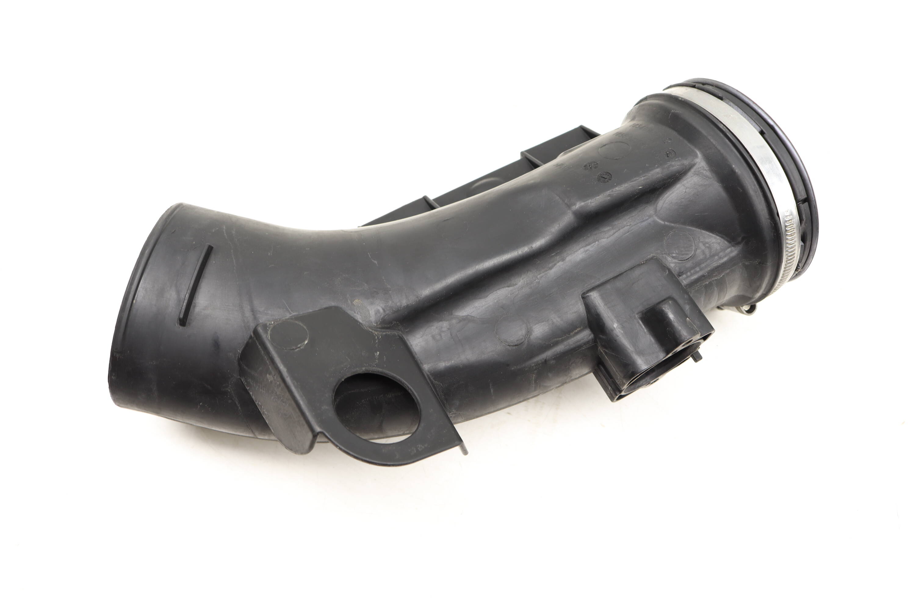 AIR INTAKE DUCT / TUBE - BMW X3 X4 X5 X6 - 13717583714