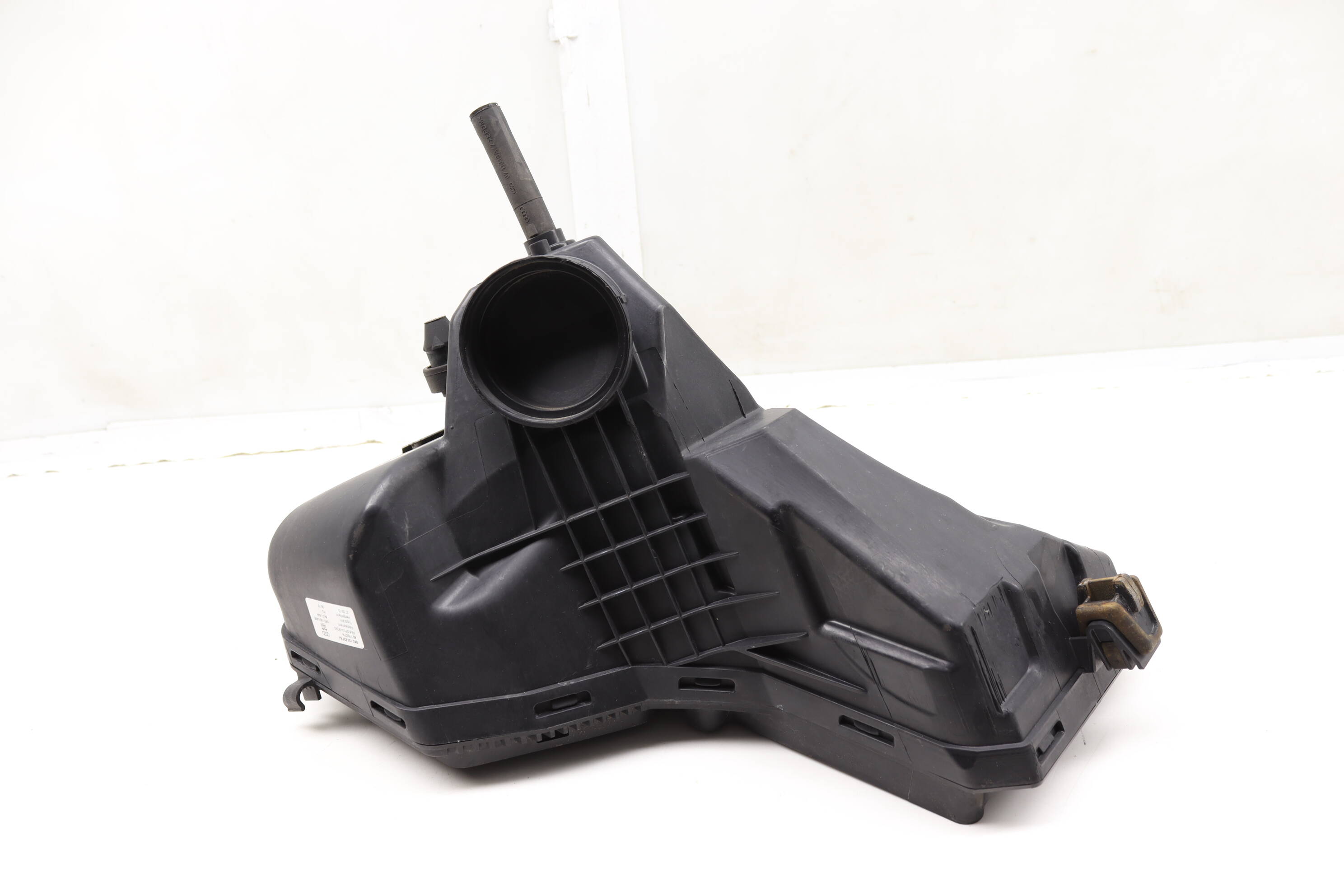 Audi Engine Air Filter Box - Lower Half 8K0133837BJ