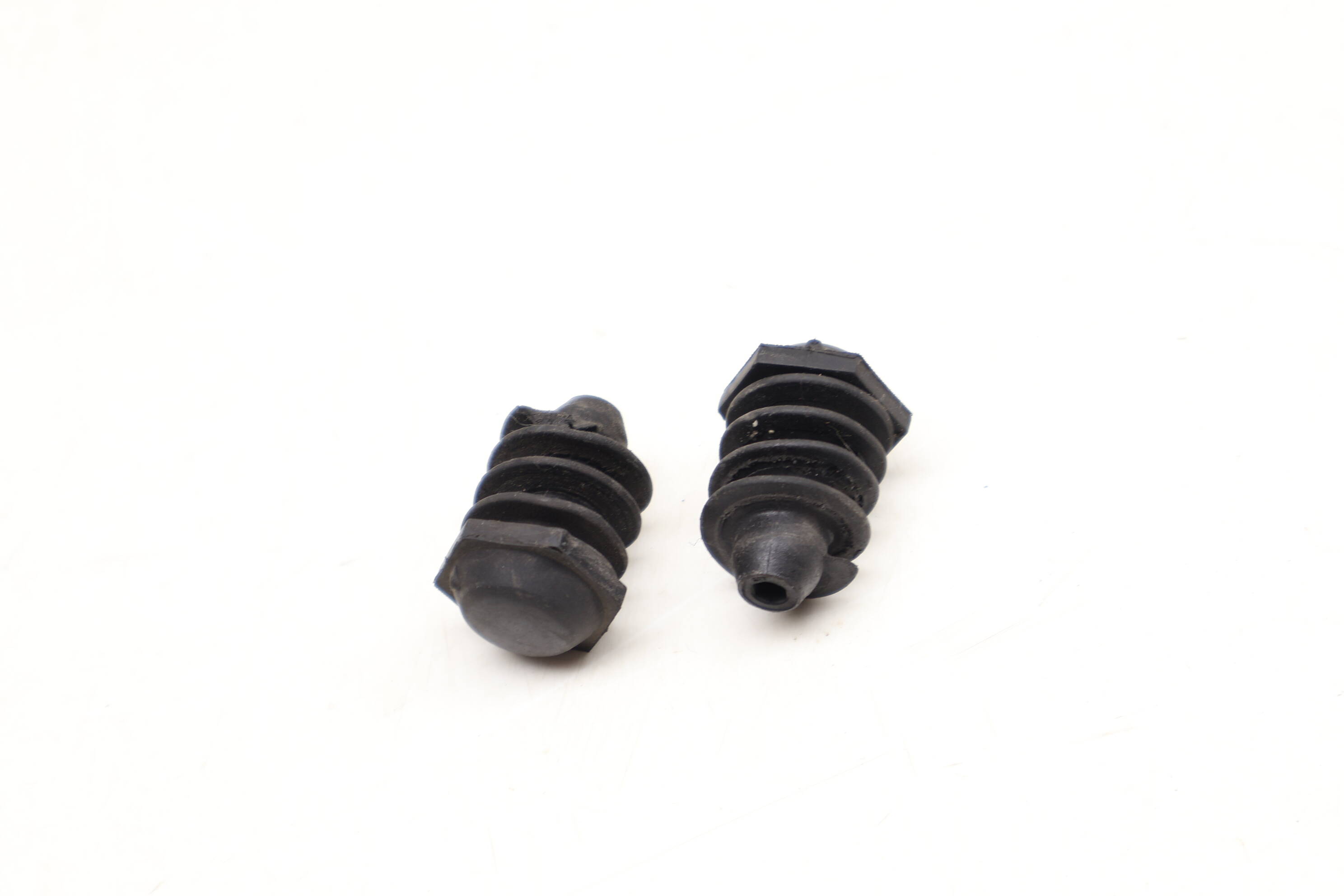 VW Hood Stop / Jounce Bumper Set 1H0823500B