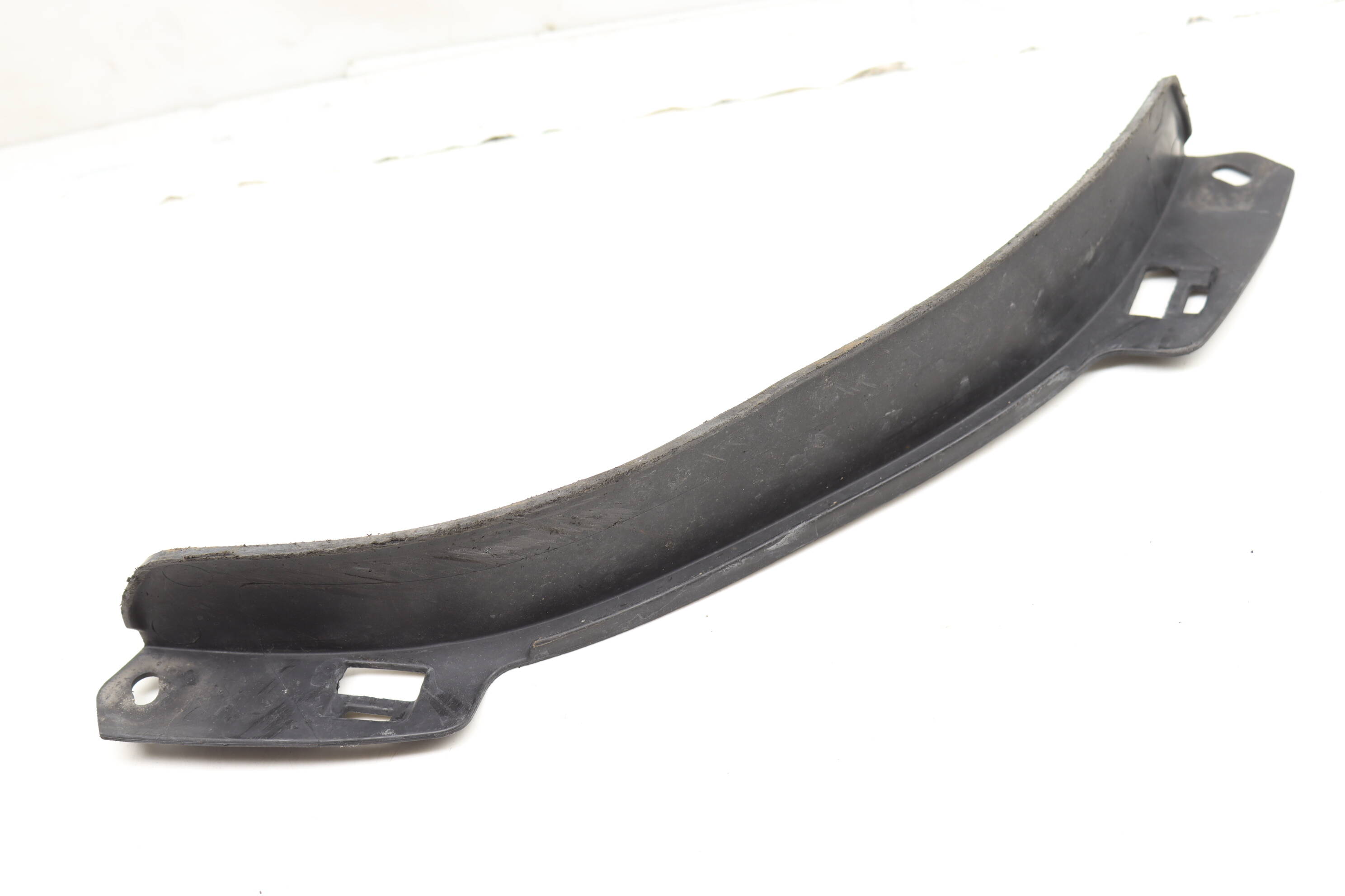 VW Front Wheel Spoiler / Mud Flap (Beetle) 5C5807547