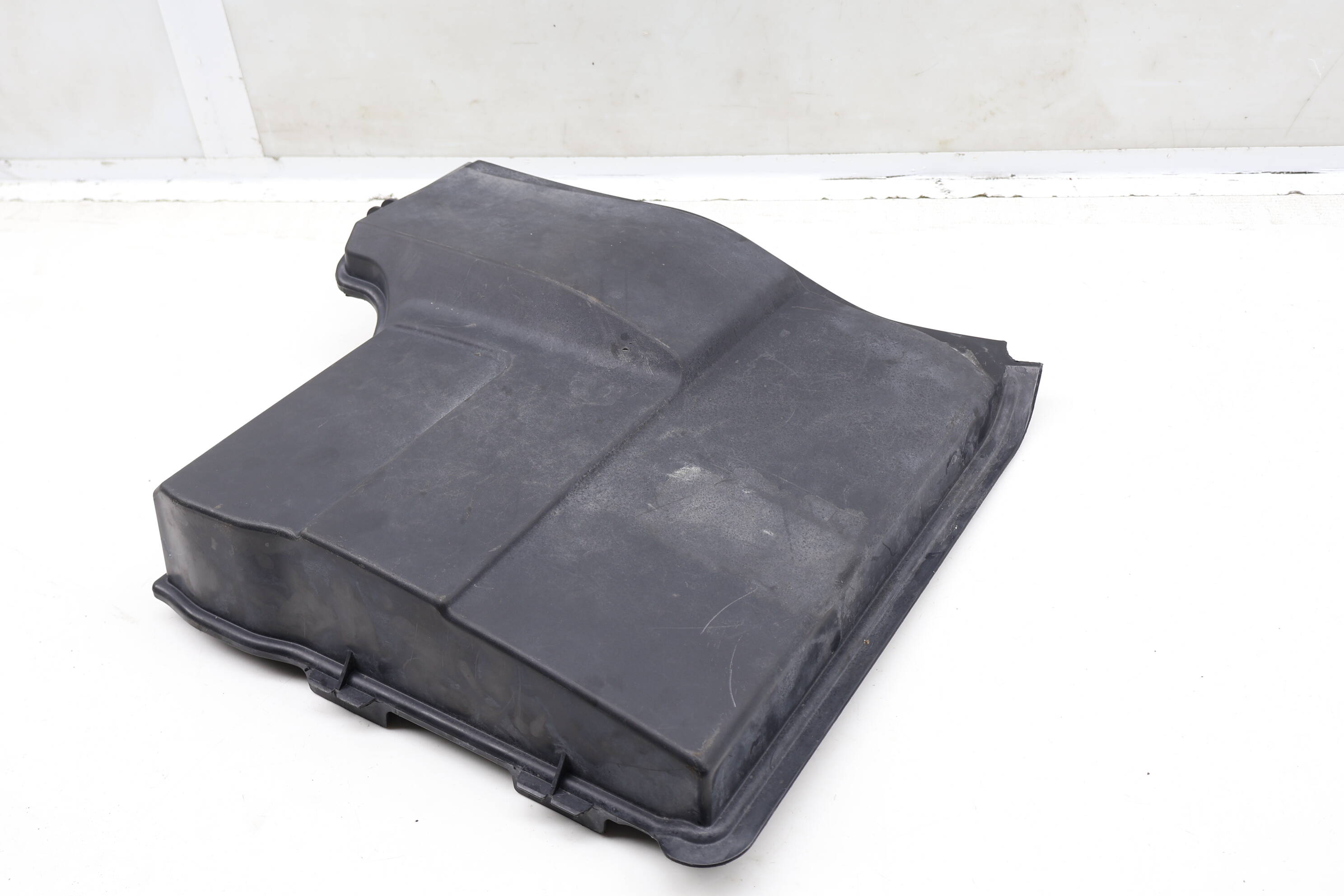 Land Rover Left Battery Cover AH22014A47AA