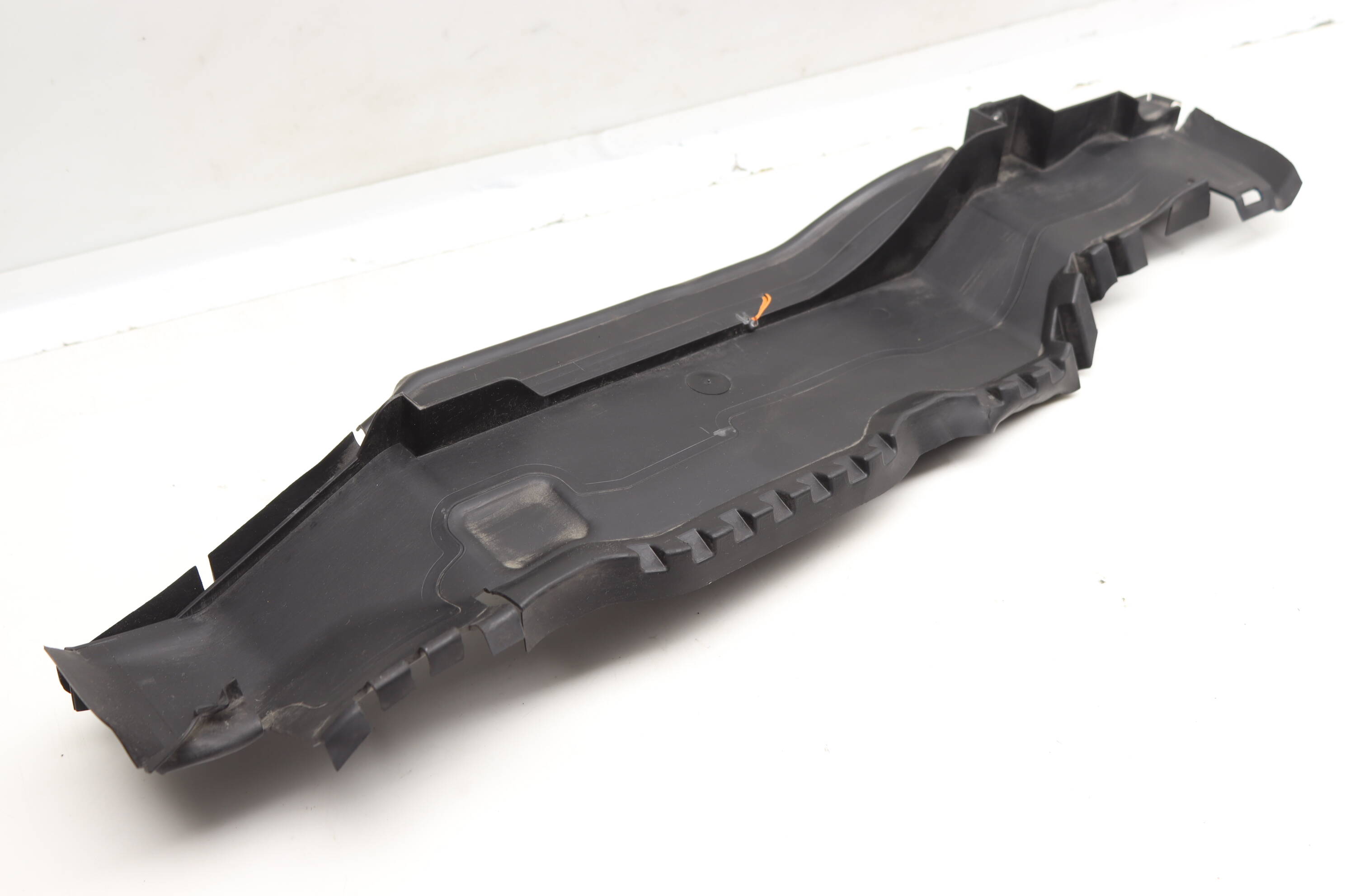 Audi Left Radiator Air Duct / Guide (S6, S7) 4G0121283AH