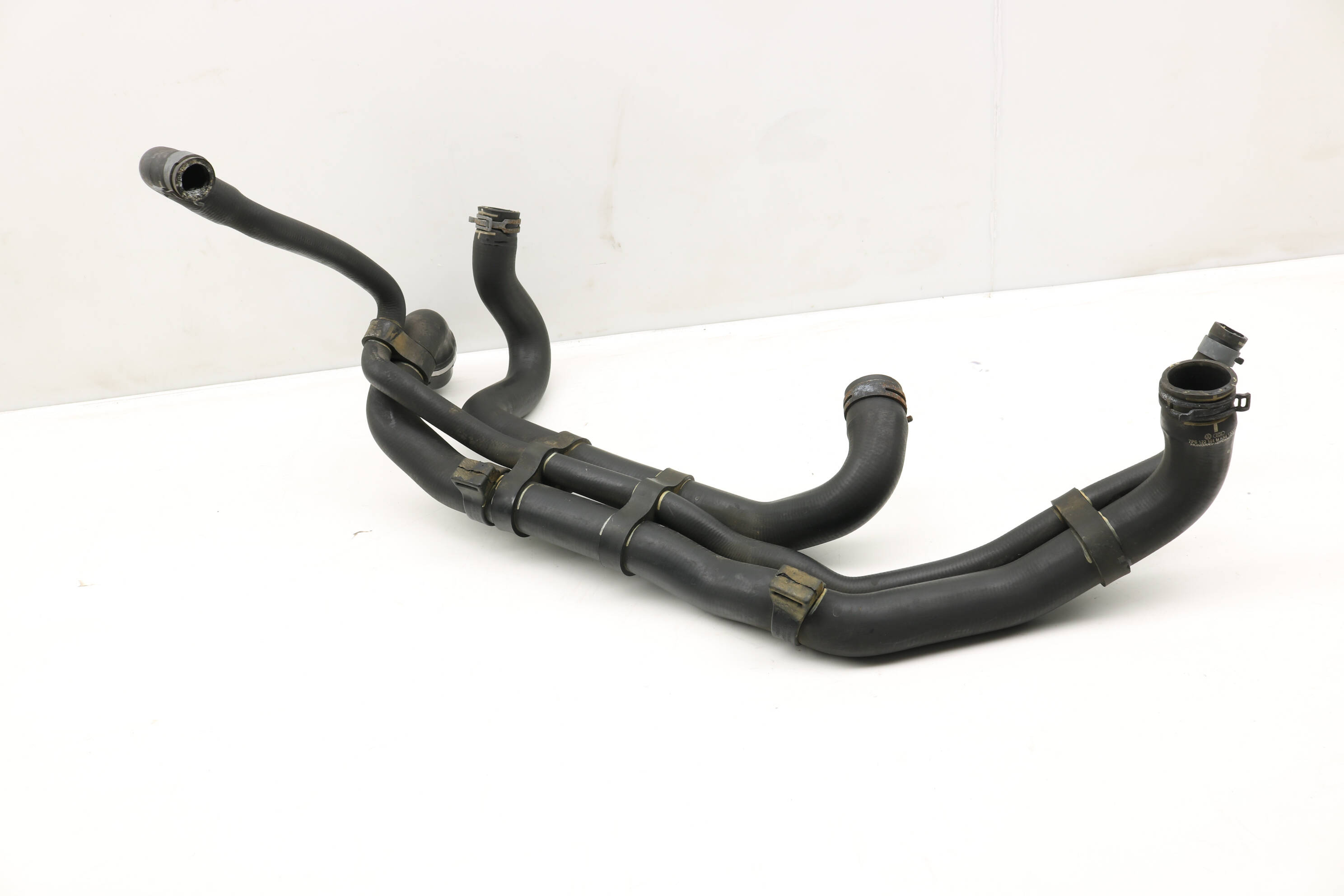 COOLANT HOSE / LINE - VW TOUAREG - 7P0122049H