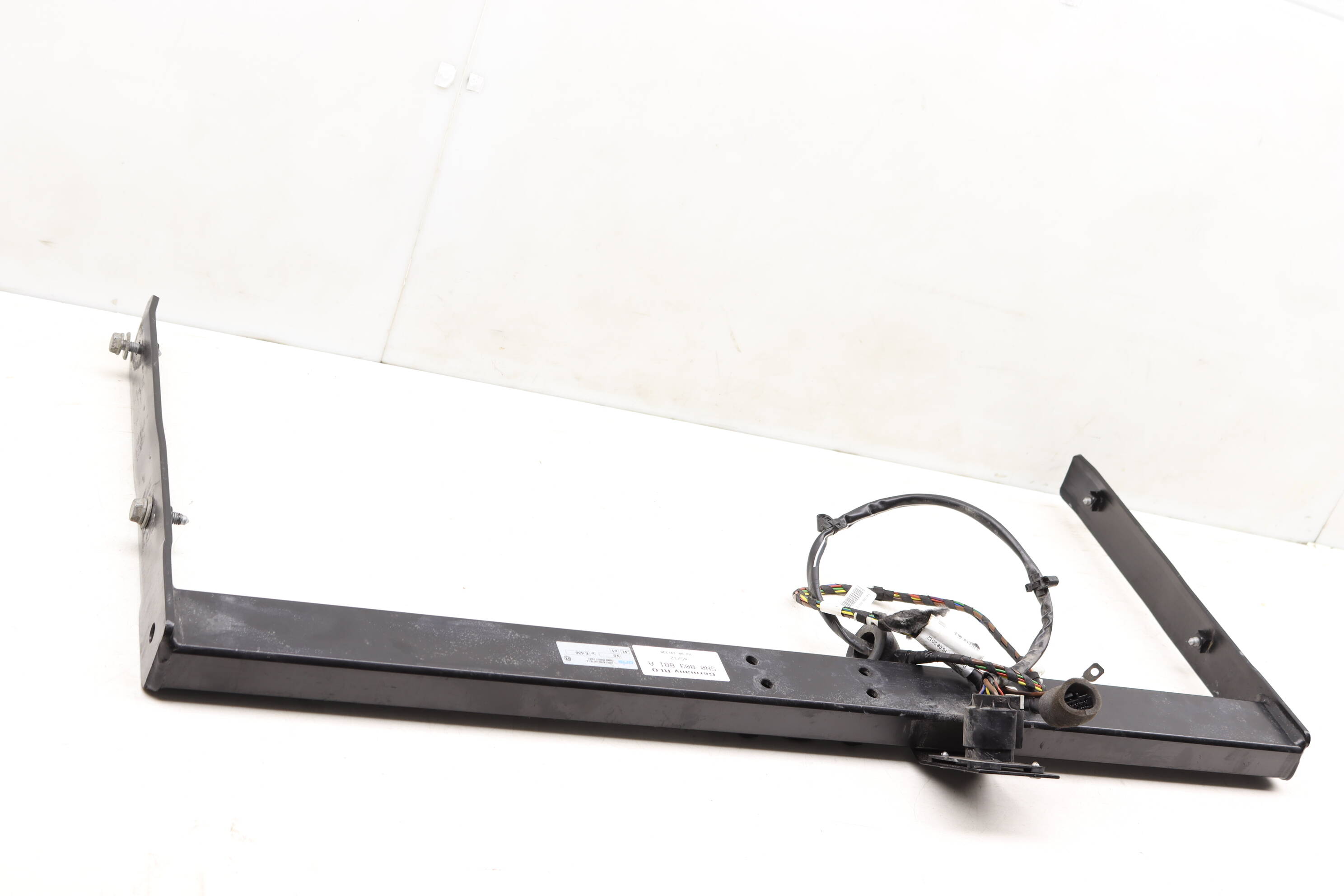 VW Rear Bumper Reinforcement Bar / Impact Beam 5N0803881A