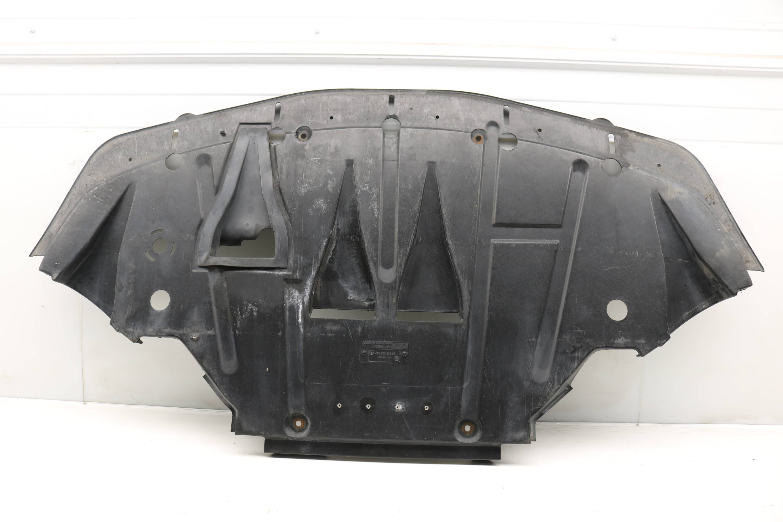FRONT - BELLY PAN / SKID PLATE / SOUND BAFFLE - AUDI A8 S8