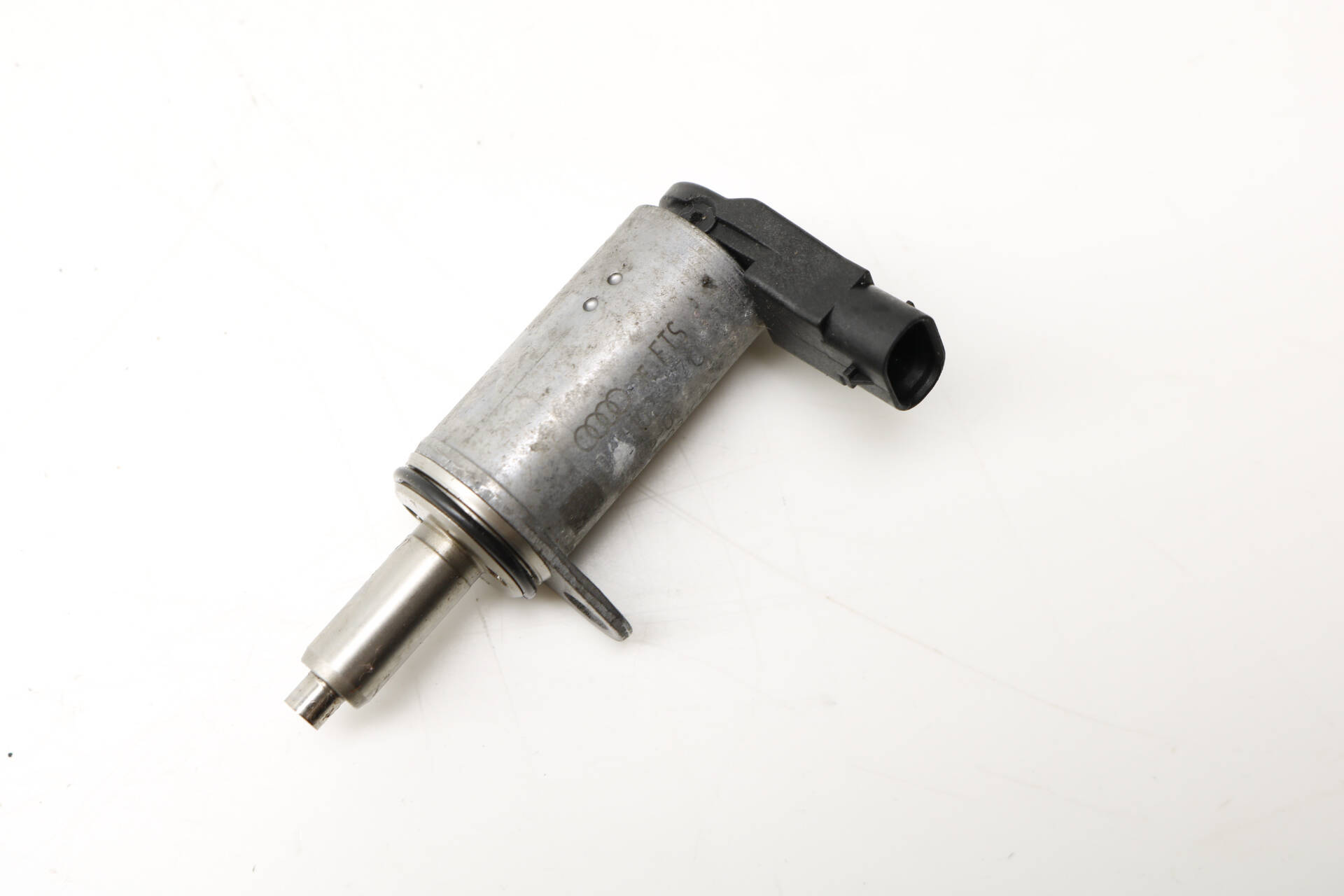 Audi Cam / Camshaft N205 Valve Solenoid 06H103697C