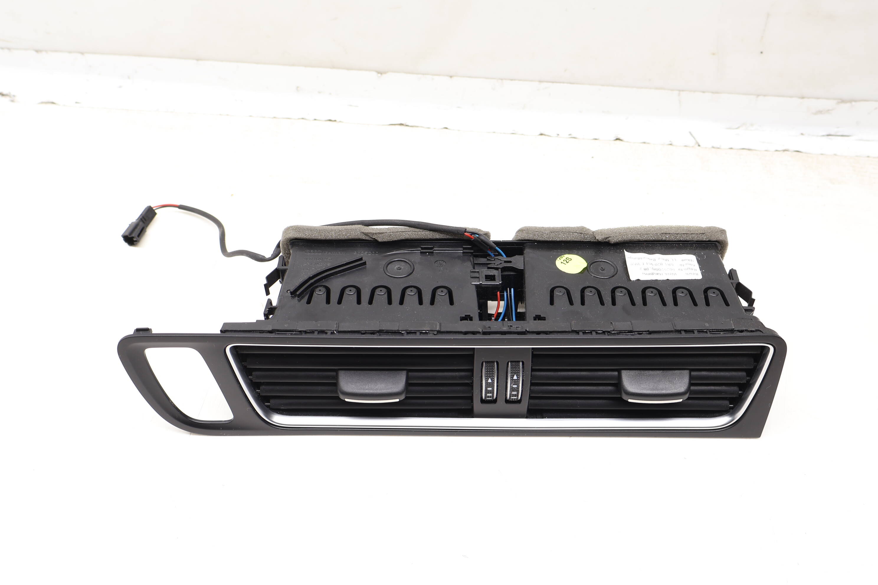 Audi Center Dash Air Vent (SQ5, Q5) 8R1820951L