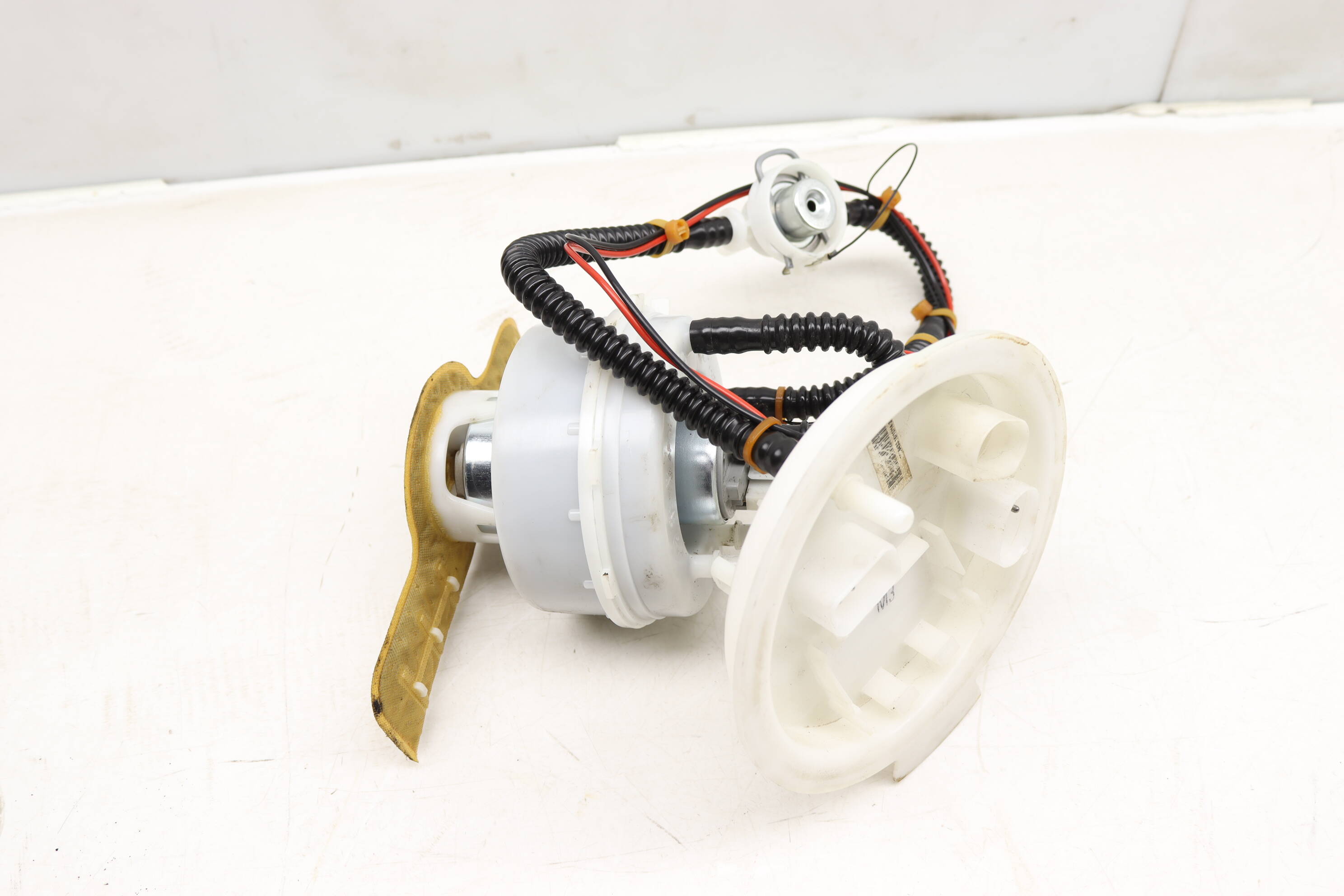 BMW In-Tank Fuel Pump Assembly 16117341301