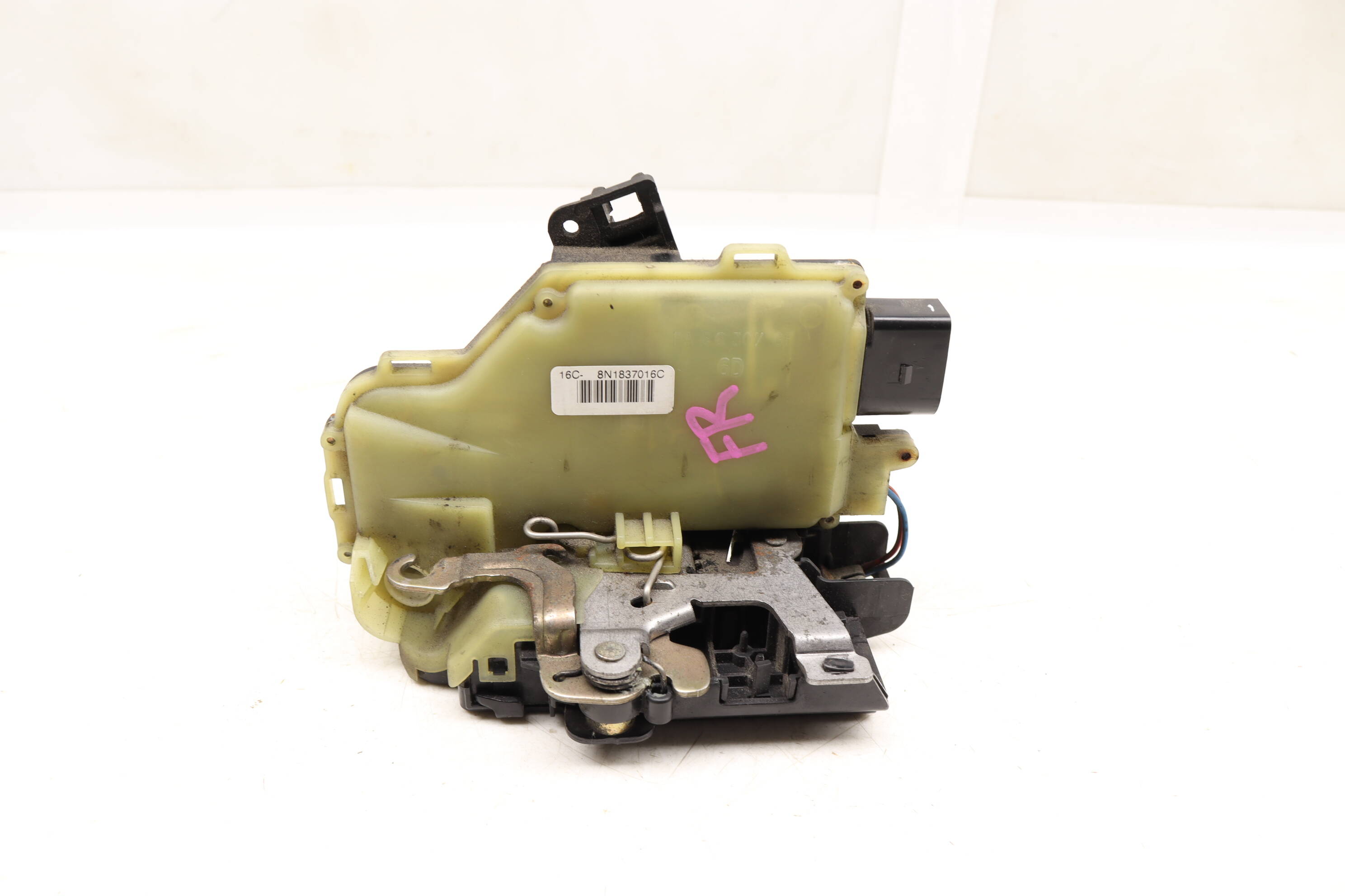 Audi Right Door Latch / Lock Actuator (TT Quattro, TT) 8N1837016C