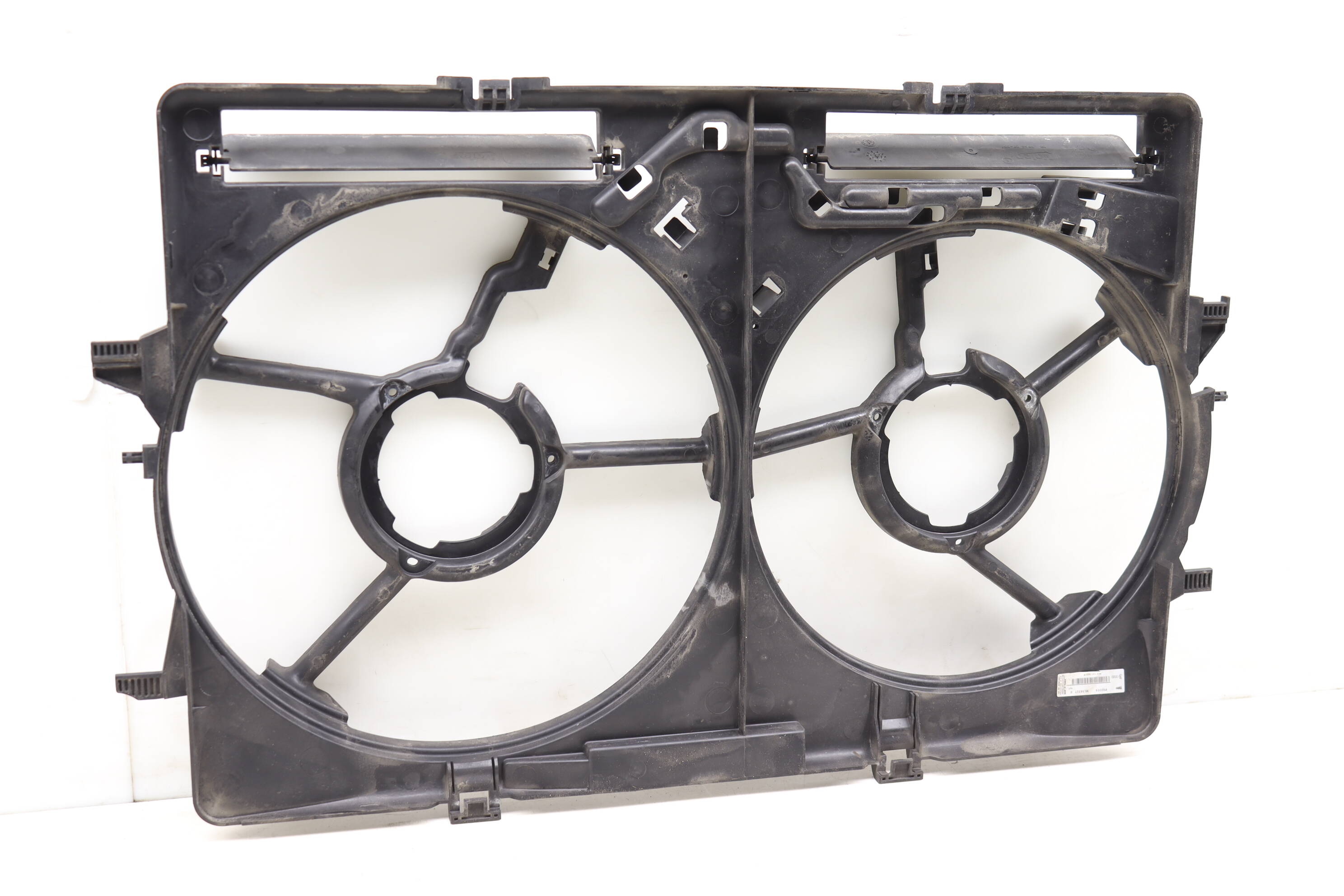 Audi Radiator Electric Cooling Fan Housing / Cowl 8K0121003P