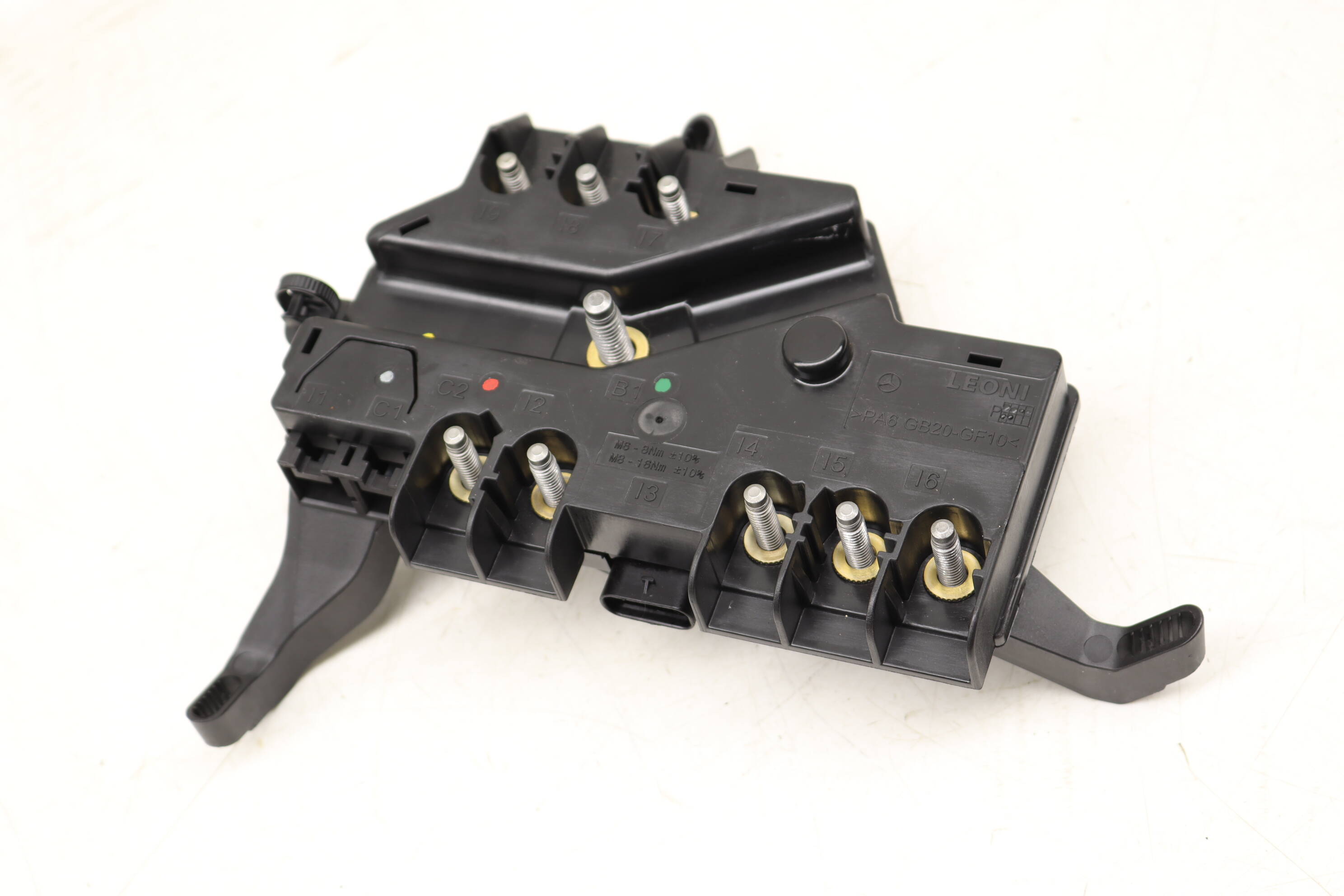 Mercedes-Benz Front Right Relay / Fuse Box 2225402550