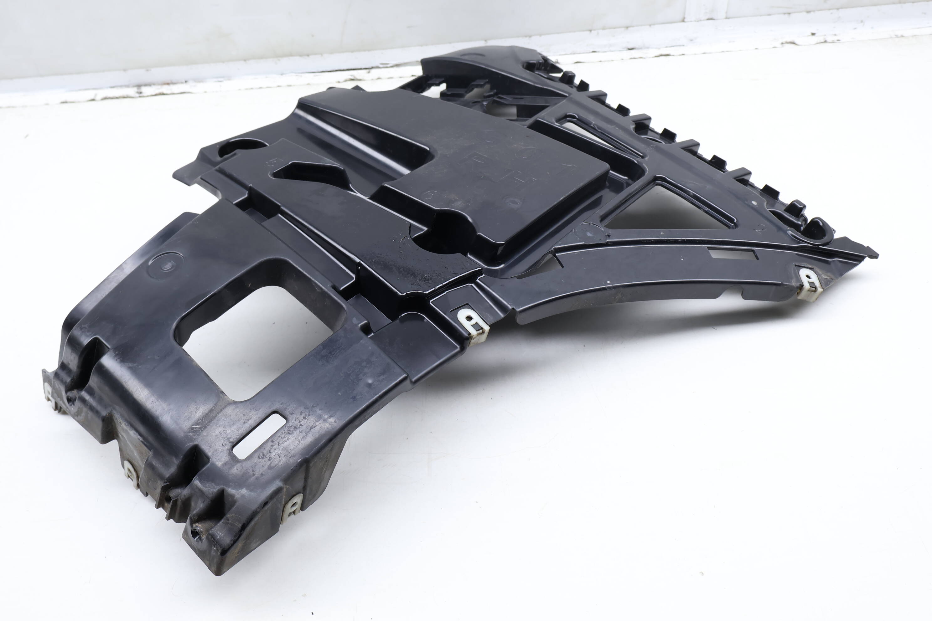 BMW Rear Right Side Bumper Guide / Mount Bracket (X3) 51127400668