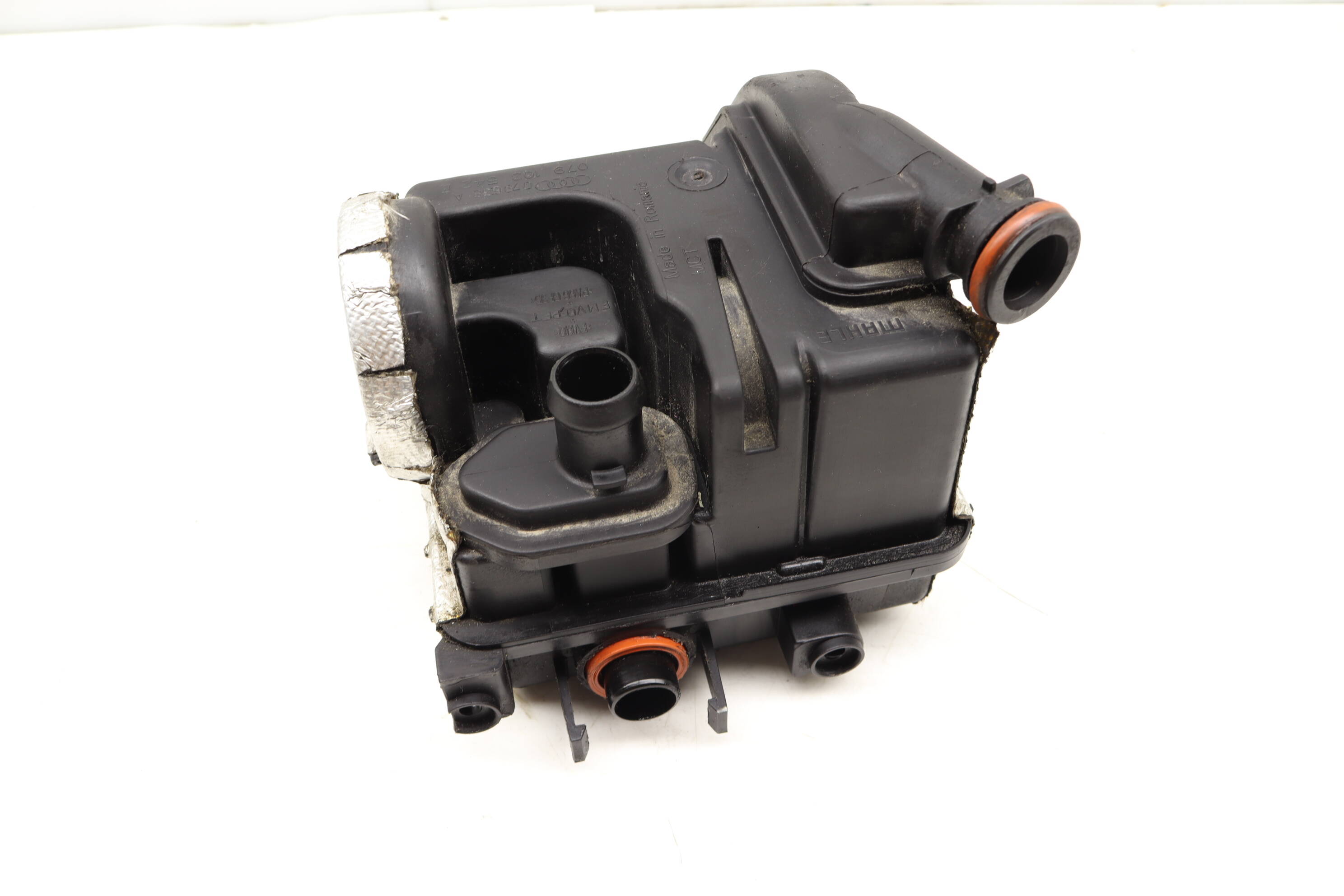 ENGINE OIL SEPARATOR ASSEMBLY - AUDI A8 RS7 S6 S7 S8 - 079103542E