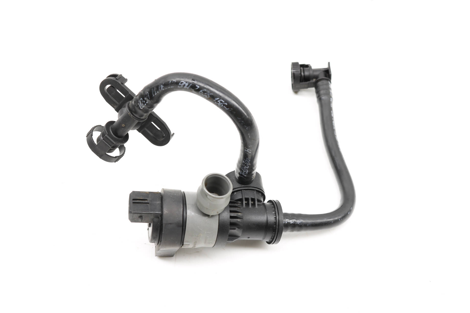 BMW Fuel Tank Valve / Breather Line 13907636156