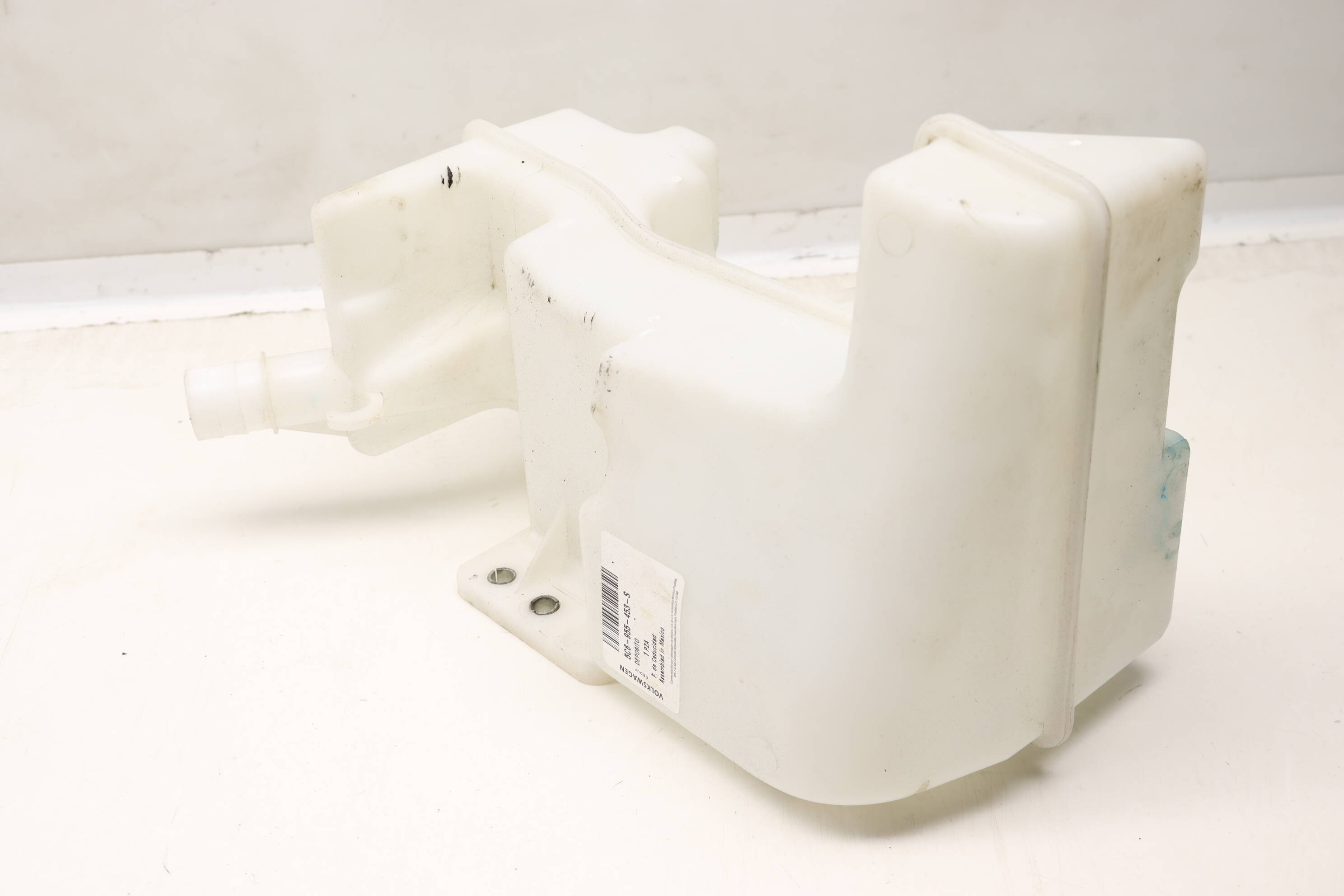 VW Windshield Washer Reservoir / Tank 5C6955453S