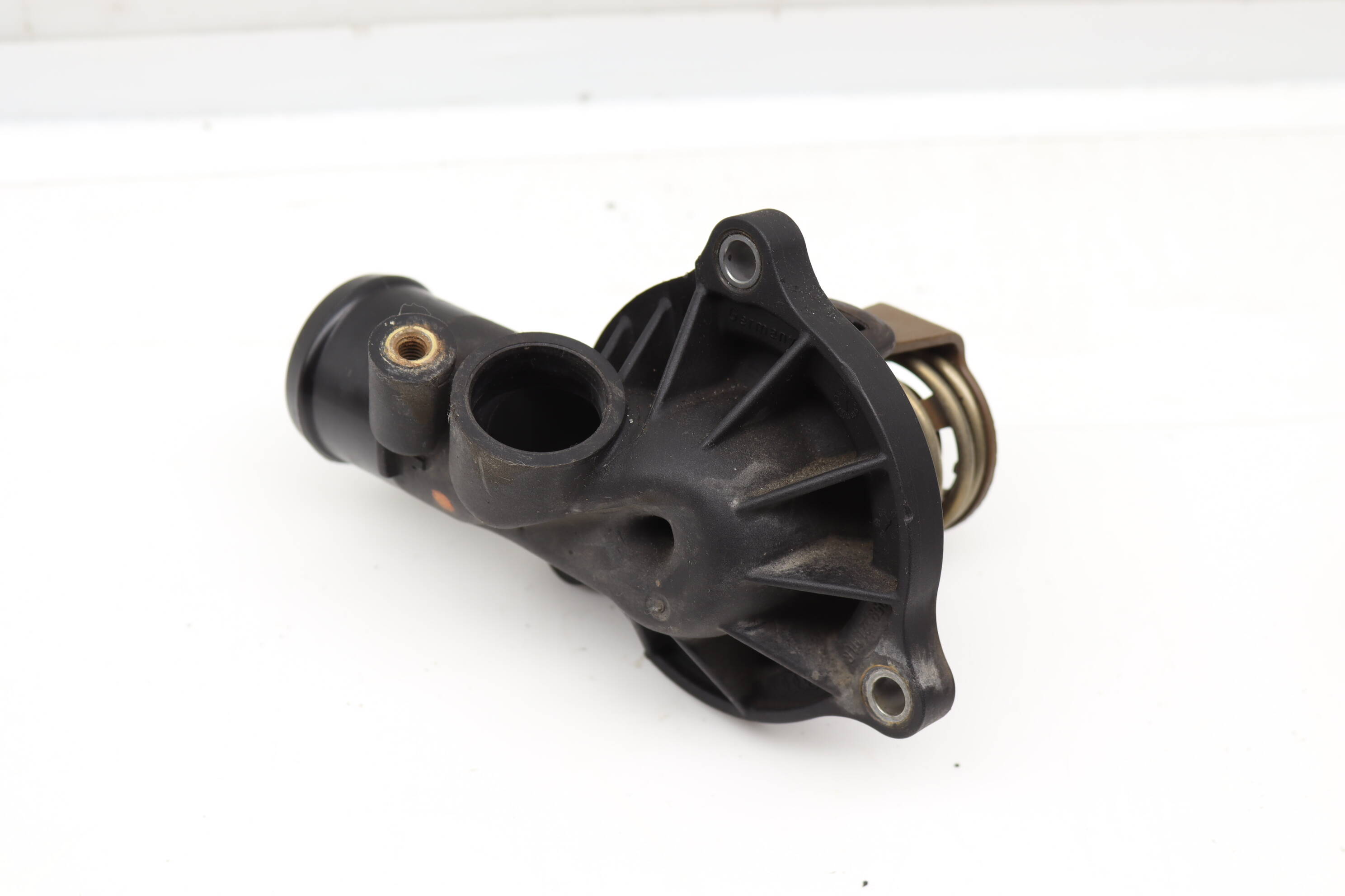 Audi Thermostat W/ Housing (Q7) 059121111R