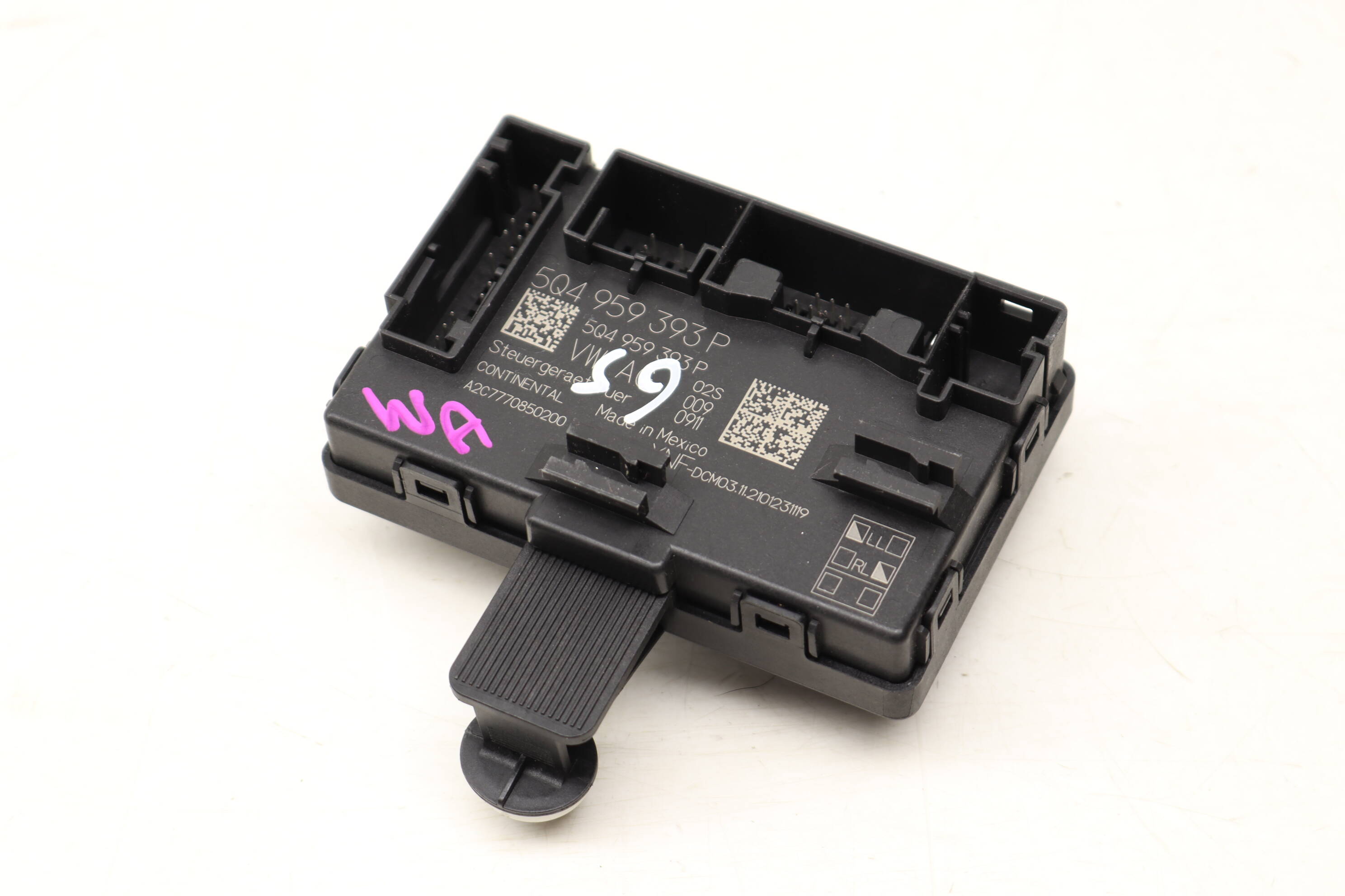 VW Front Left Door / Window Control Module 5Q4959393P