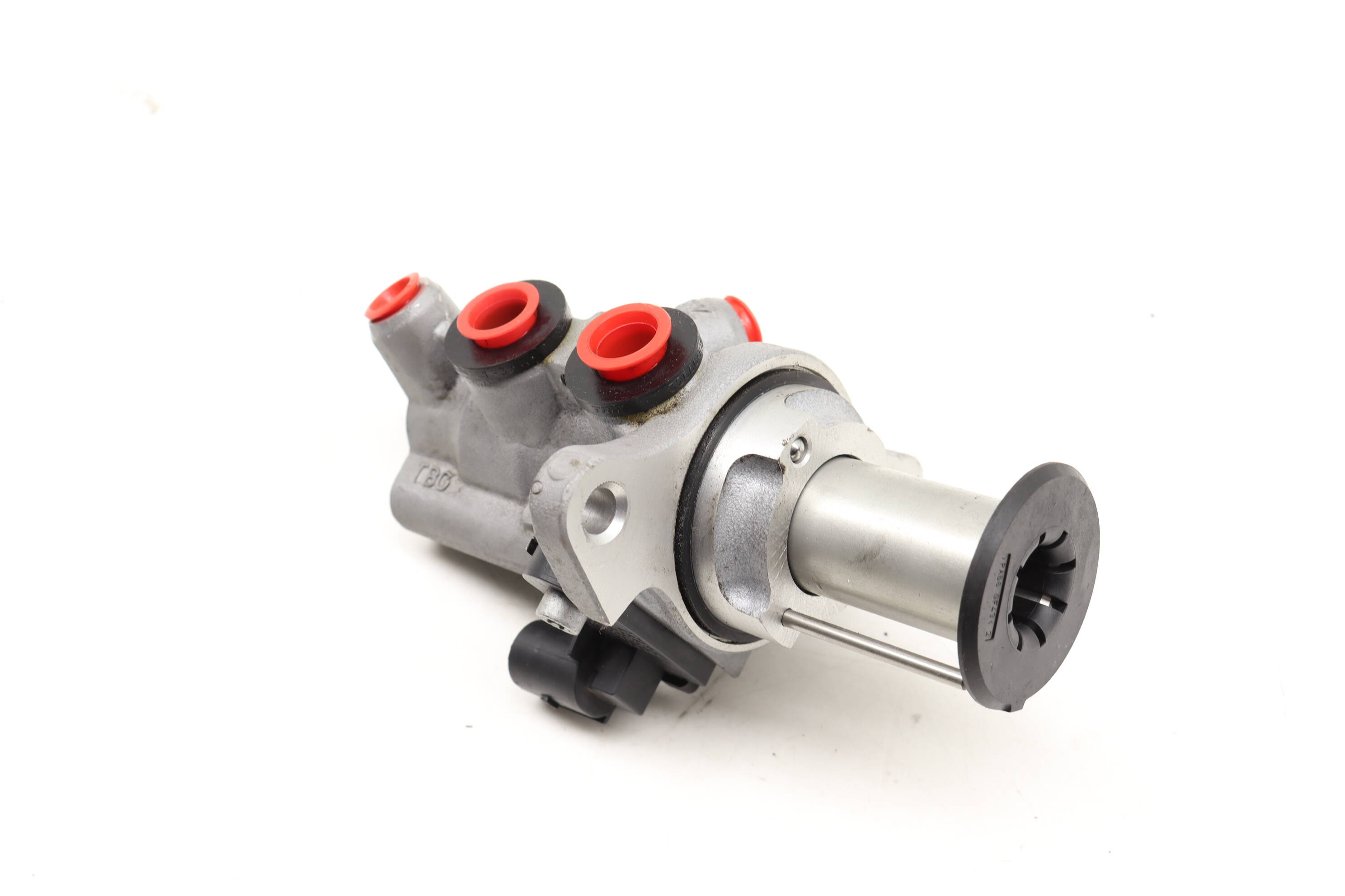 VW Brake Master Cylinder (Touareg) 7P0611019