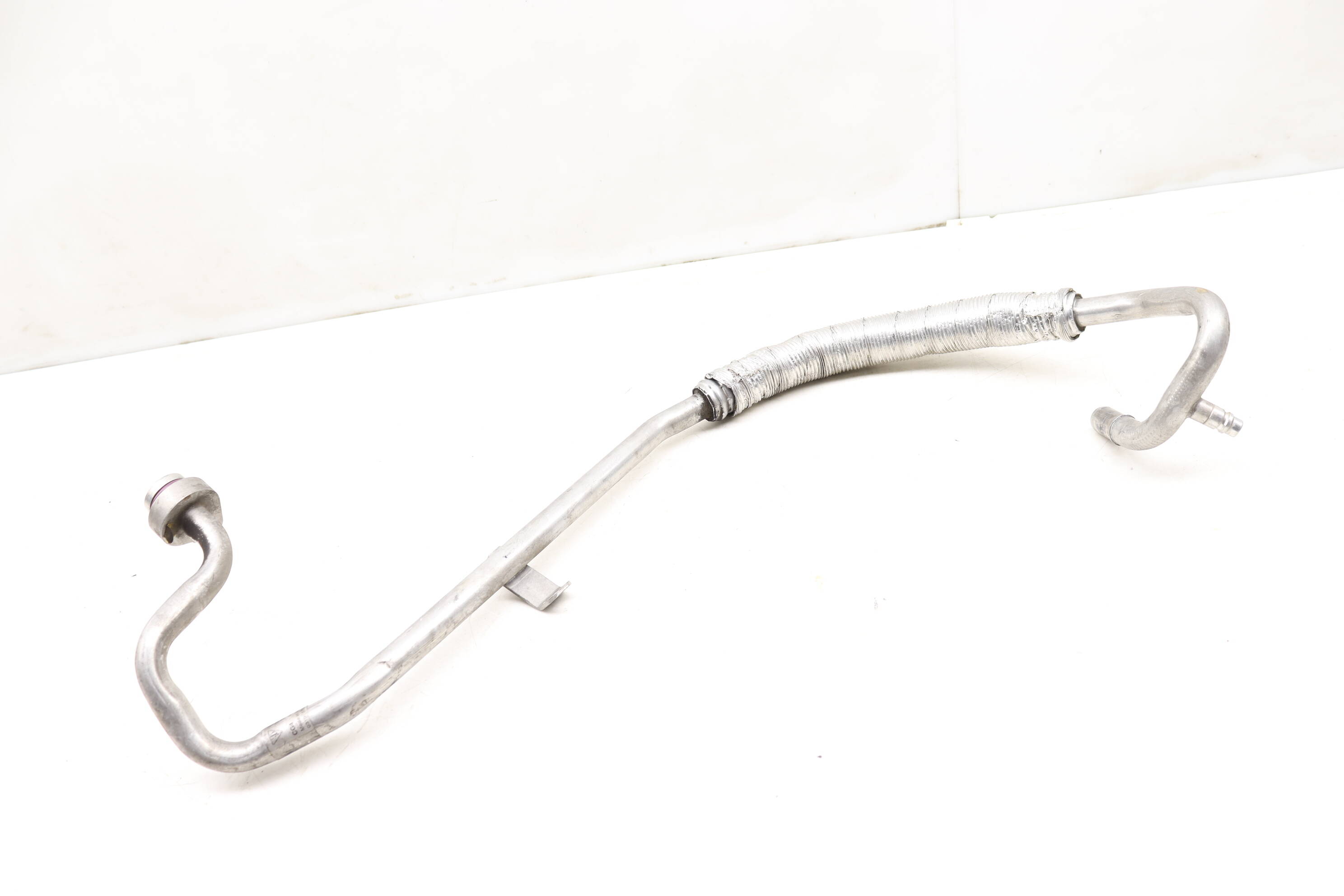 Porsche Ac Line / Pipe (Macan) 95B260707E