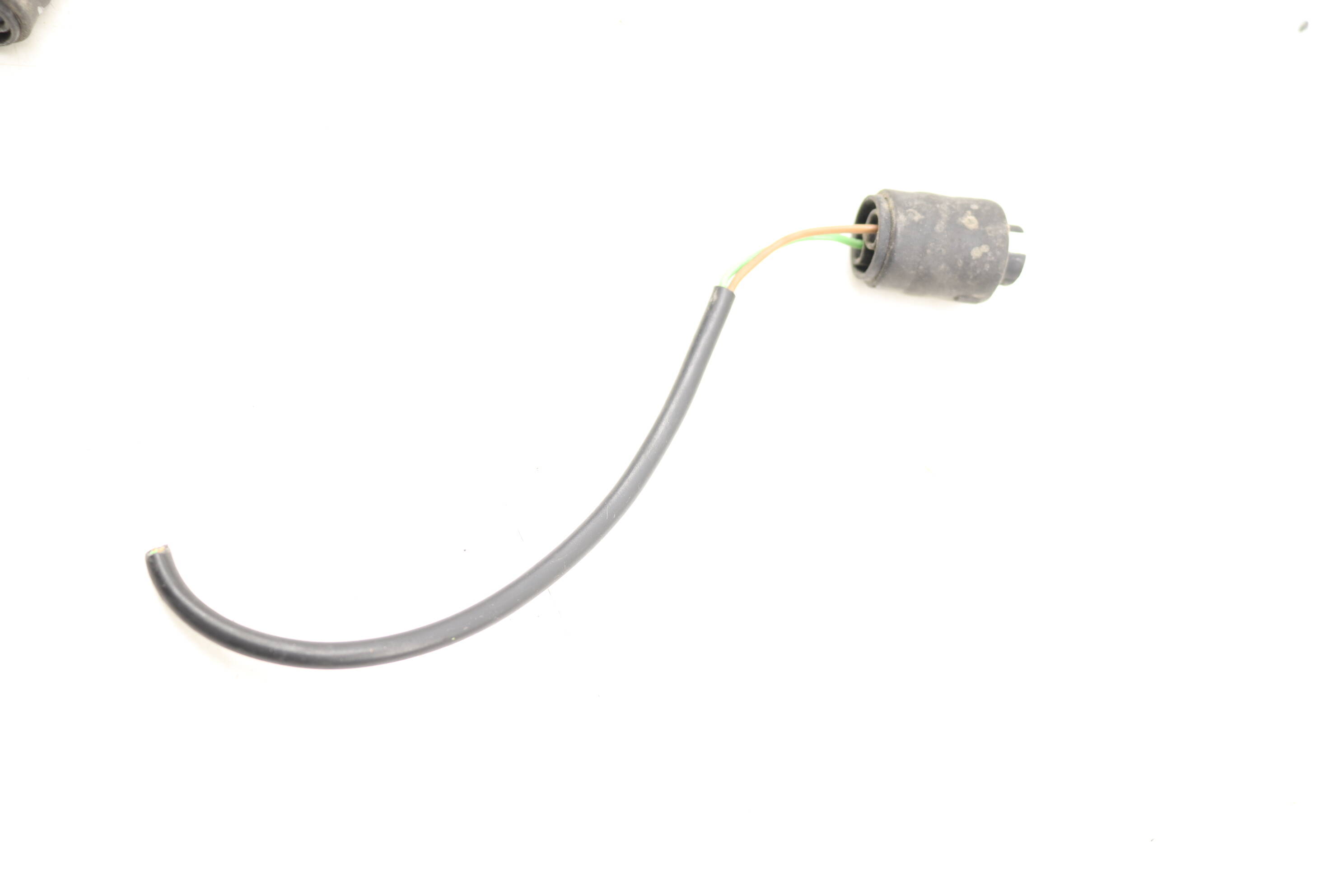 HEADLIGHT TURN SIGNAL BULB SOCKET / HOLDER - AUDI A4 RS4 S4