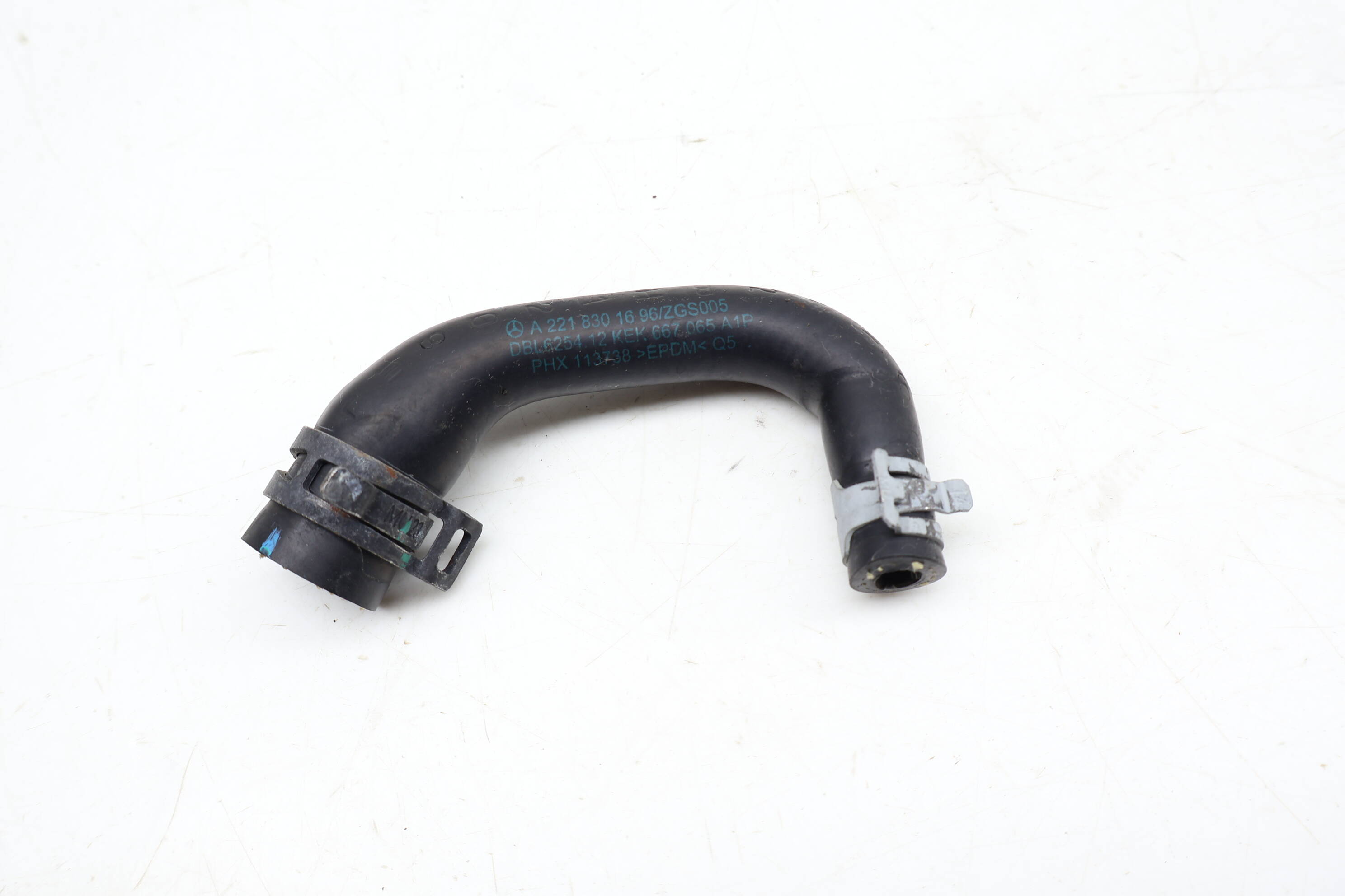 Mercedes-Benz Coolant / Water Hose 2218301696