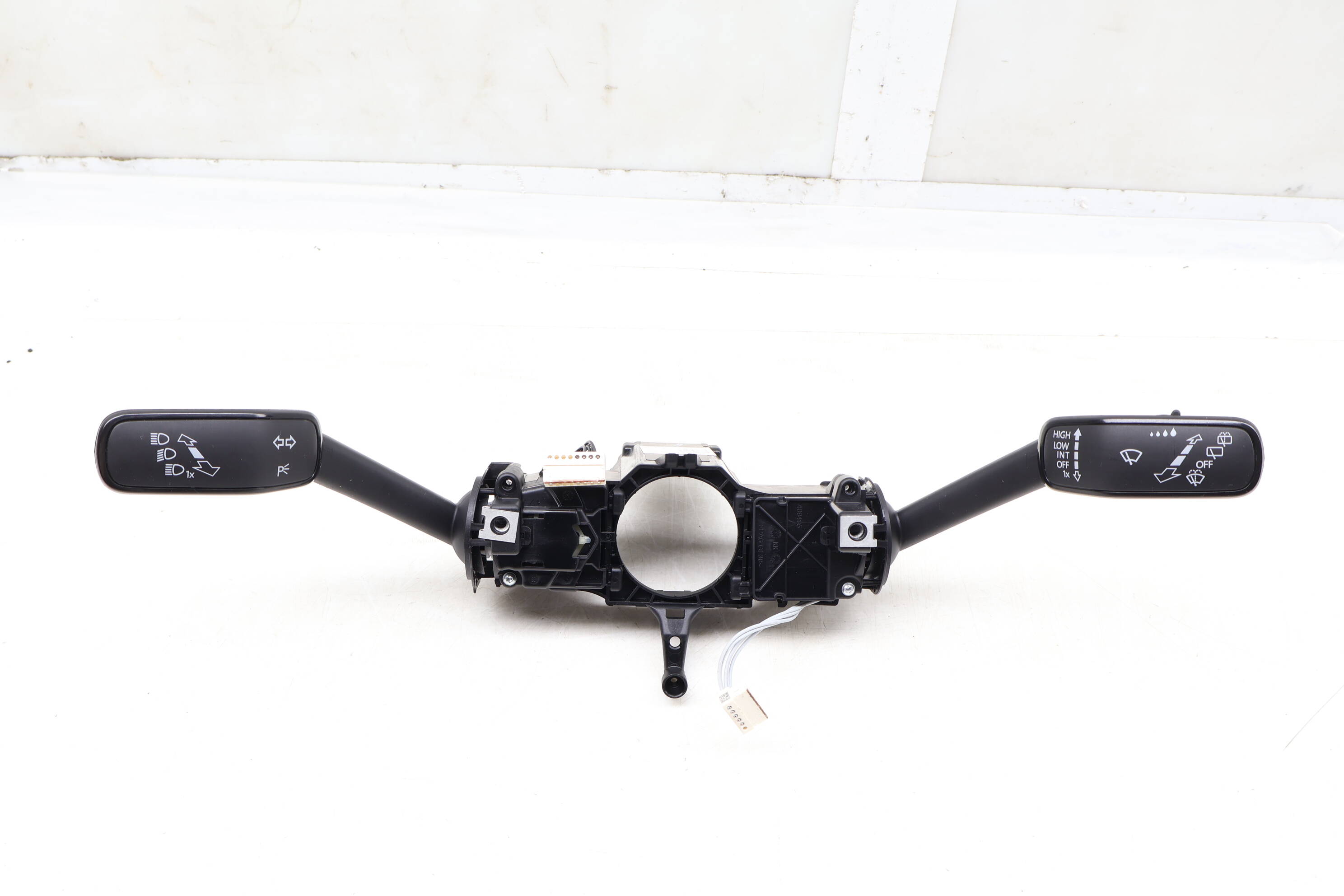 VW Steering Column Multifunction Switch / Stalk 5Q1953521KF