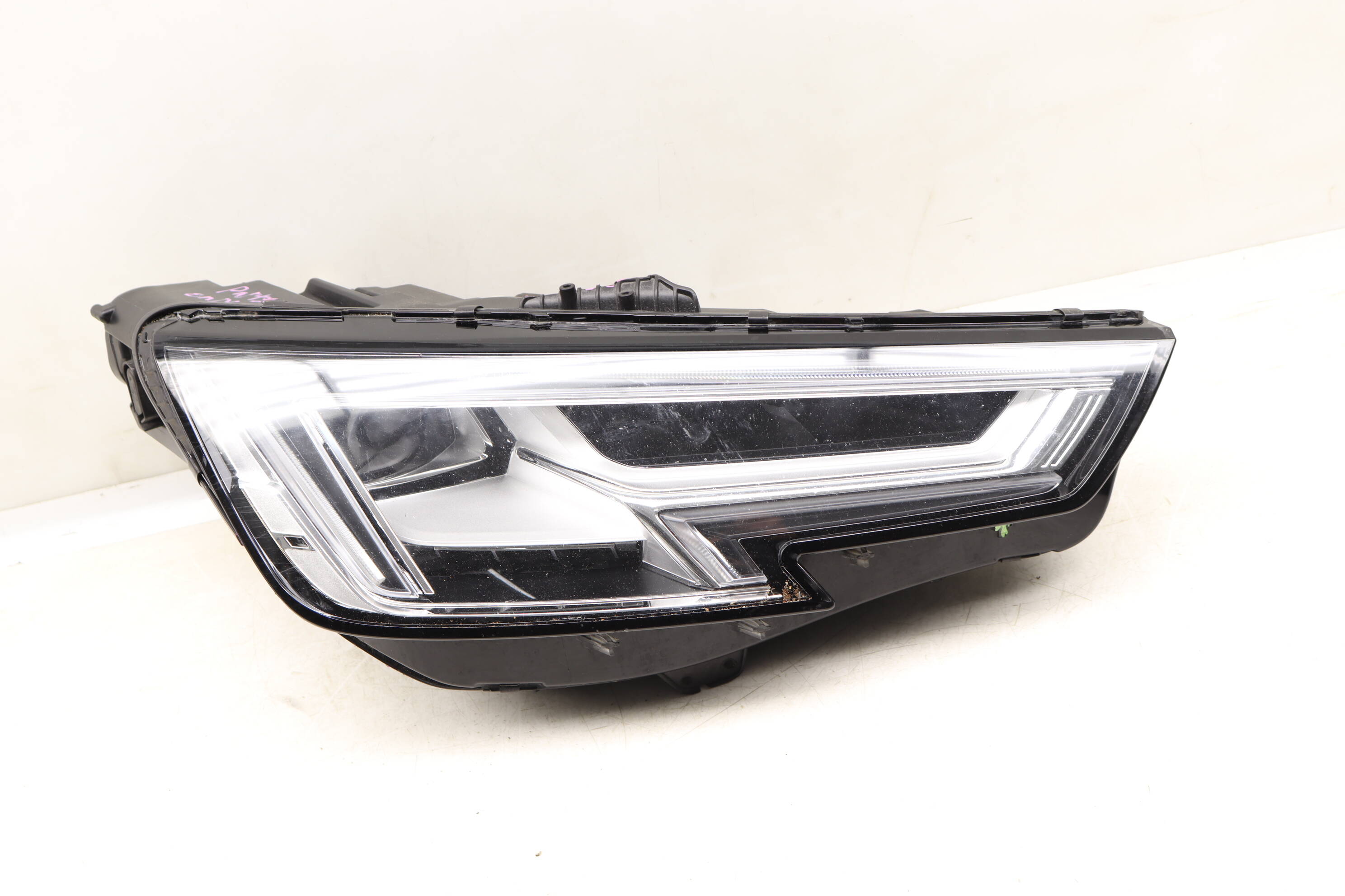 Audi Right Led Headlight / Headlamp 8W0941034B