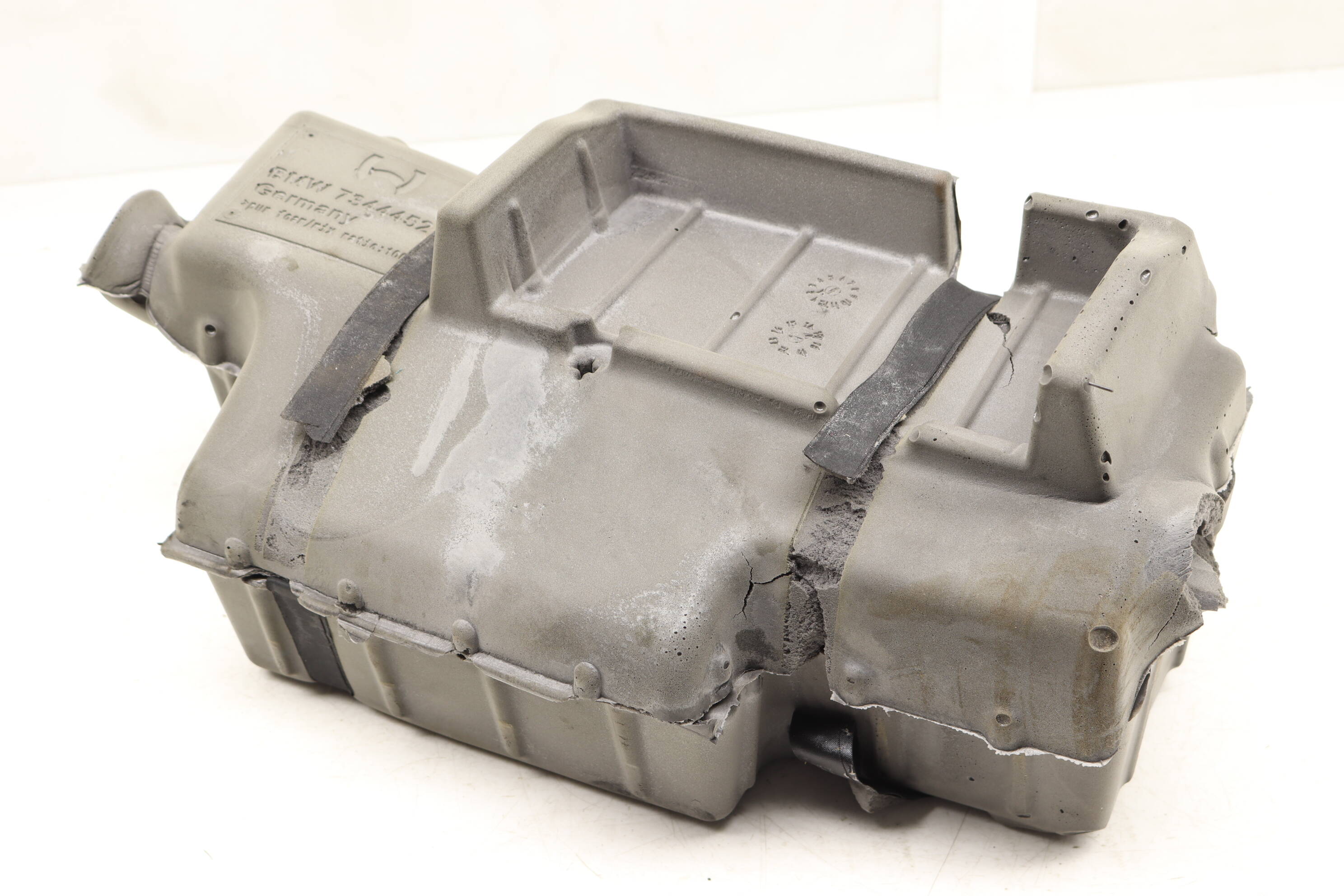 BMW Convertible Top Hydraulic Pump Housing / Sound Absorber